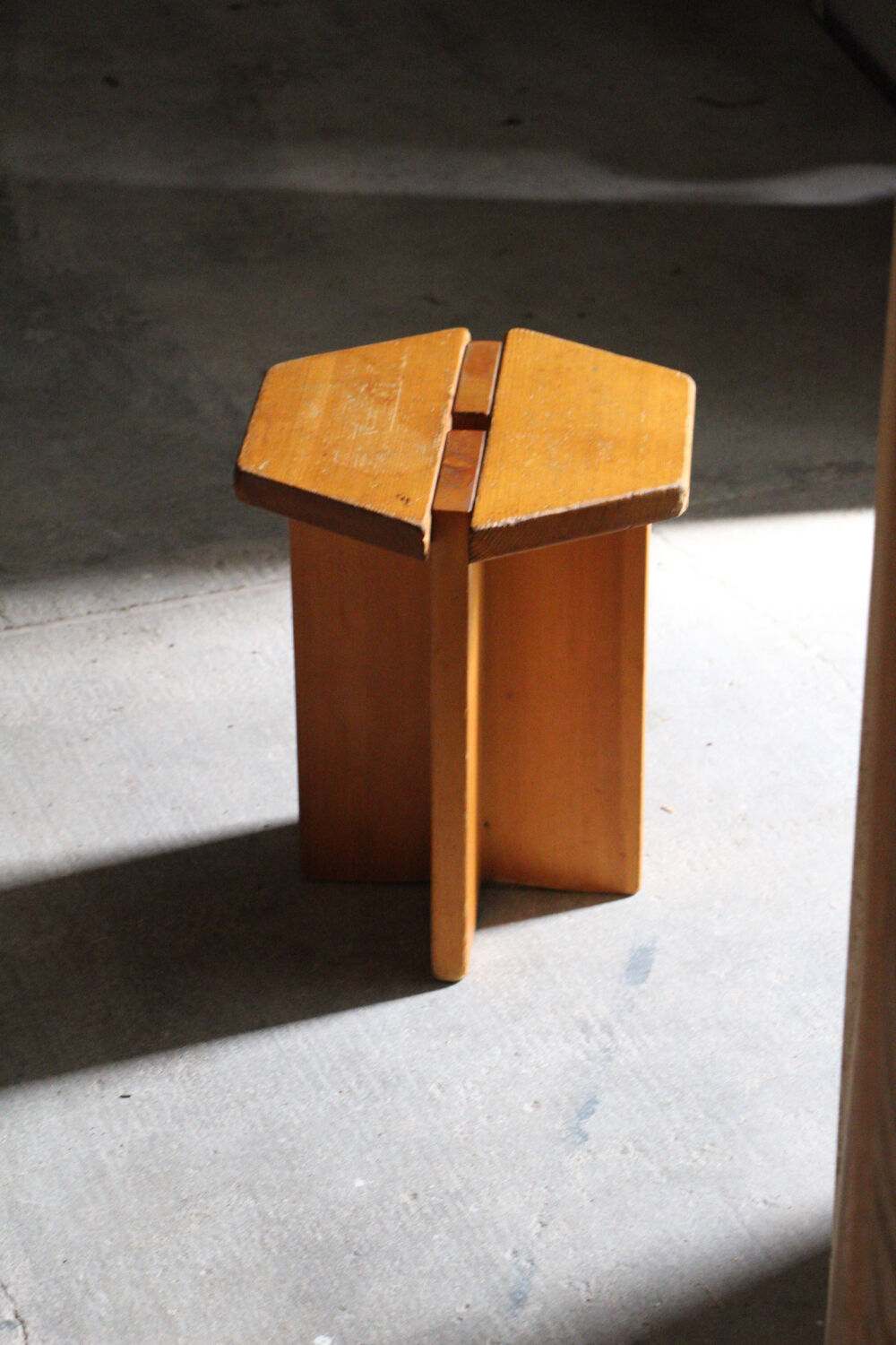 Tabouret de chalet René Martin France 1960 | Selency