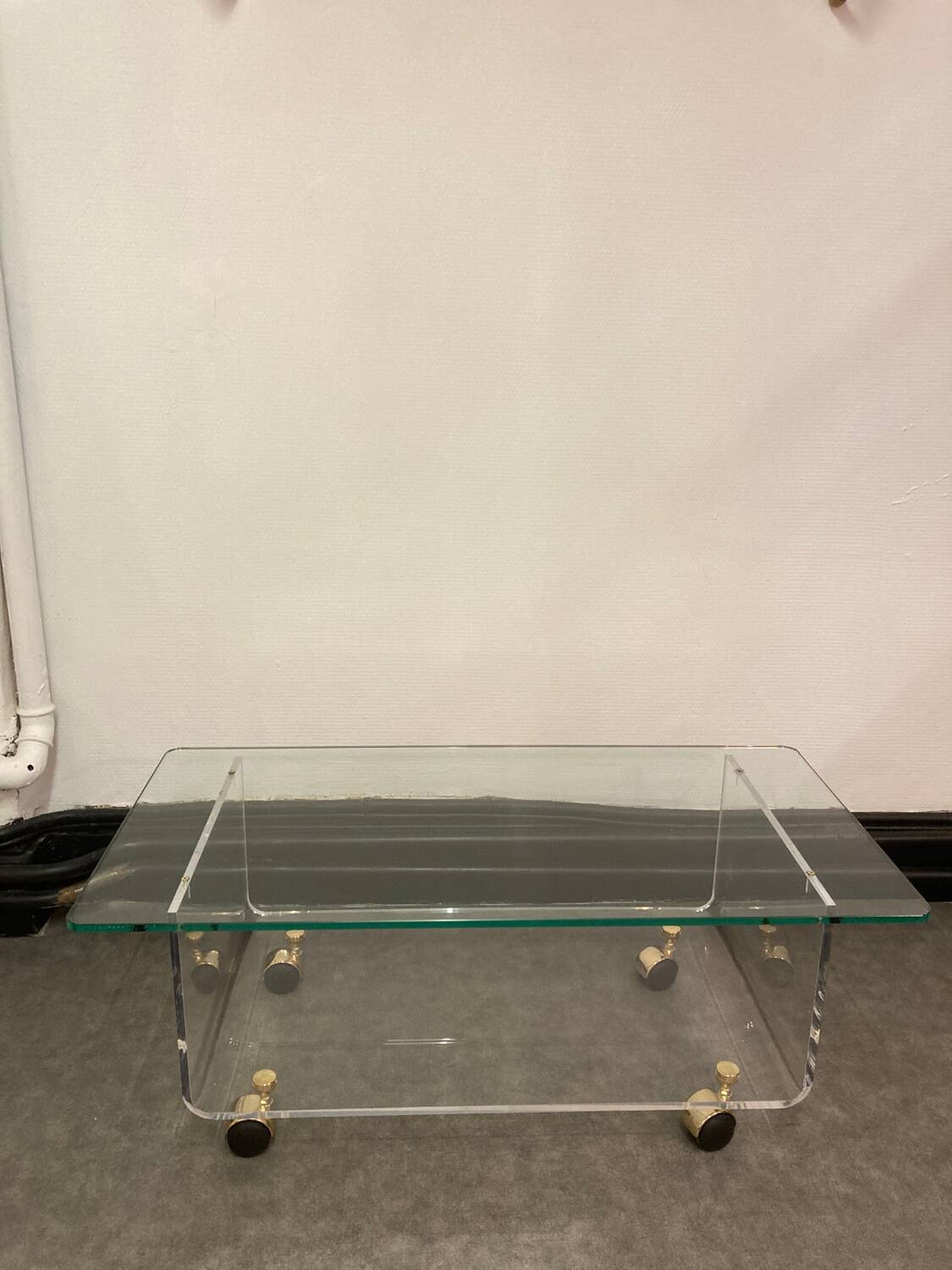 Table basse roulettes verre et plexi | Selency