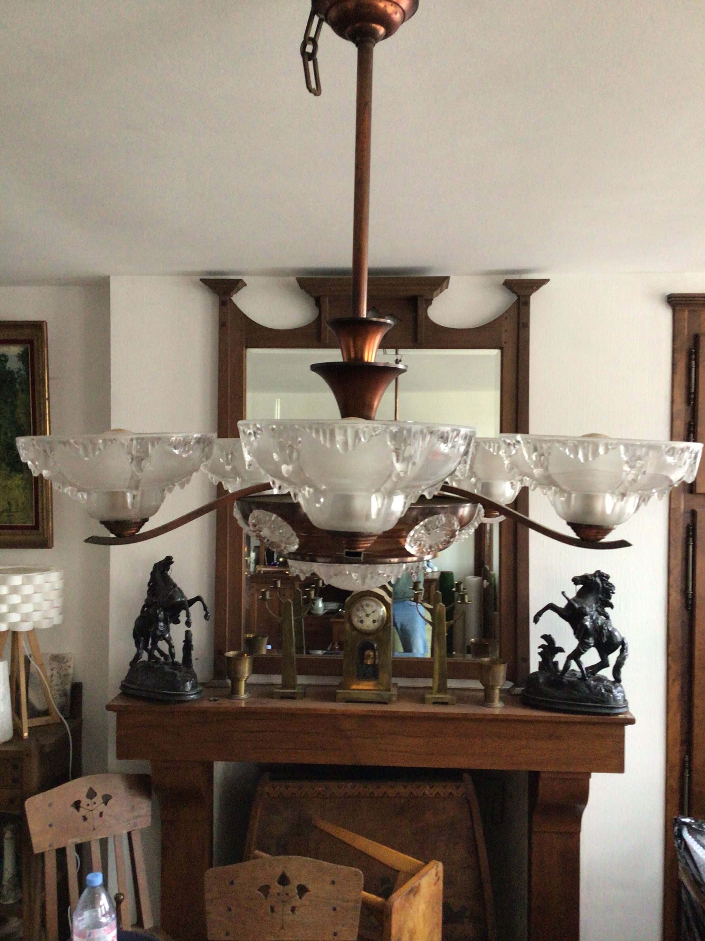 Lustre en cuivre et pâte de verre Art déco Ezan | Selency