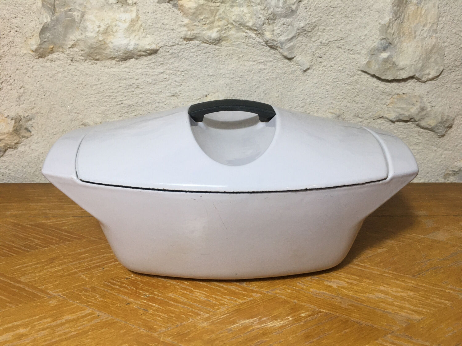 Cocotte en fonte gris clair le creuset - Raymond Loewy - Vintage | Selency