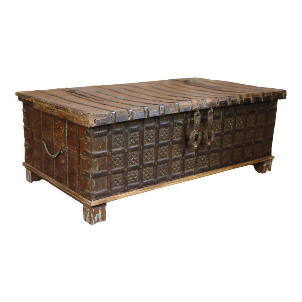 Coffre bas indien en bois et fer | Selency