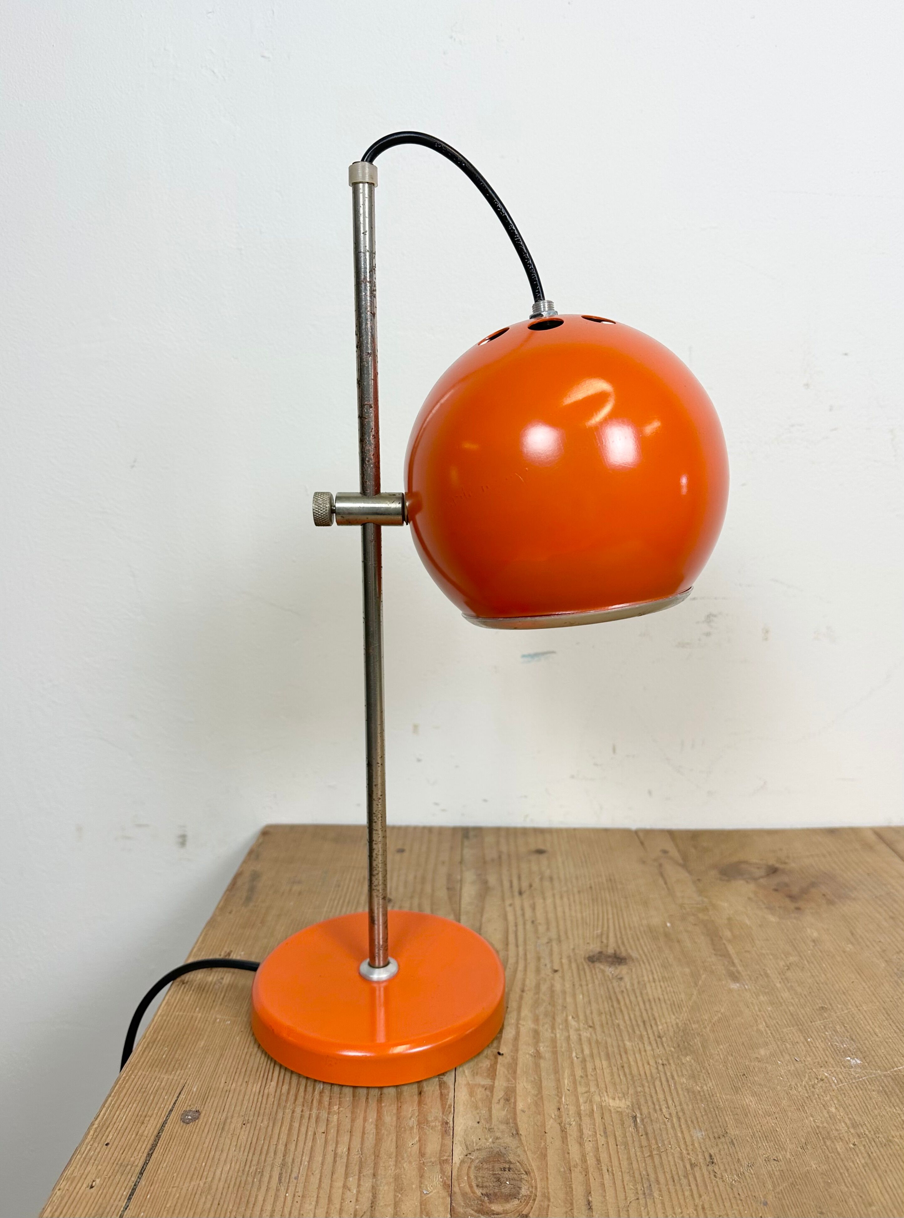 Lampe de table hongroise orange vintage d’Elektrofem, années 1970 | Selency
