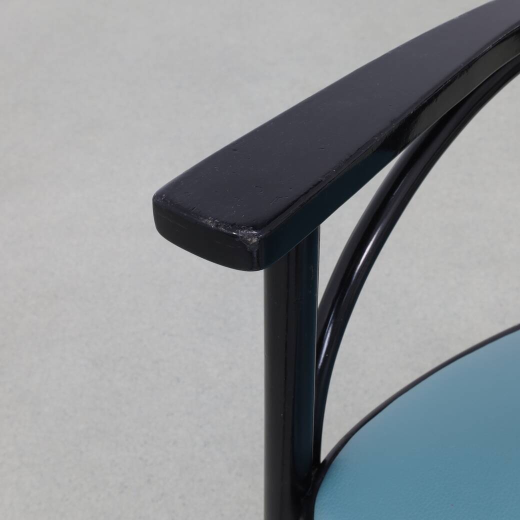 8x Chaise de salle à manger modèle 81 par Thonet, années 1980 | Selency