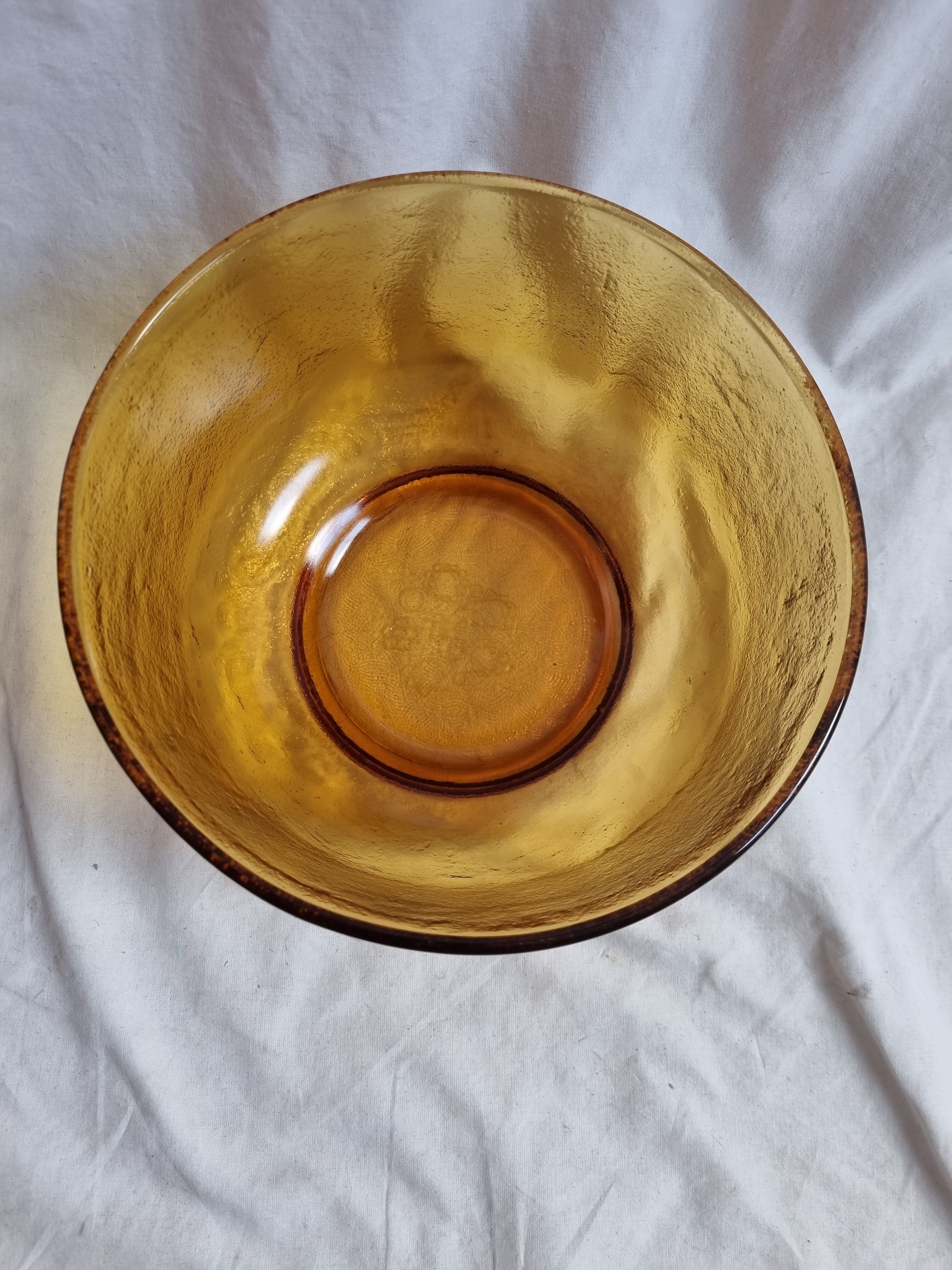Orange pyrex salad bowl from 1970 | Selency