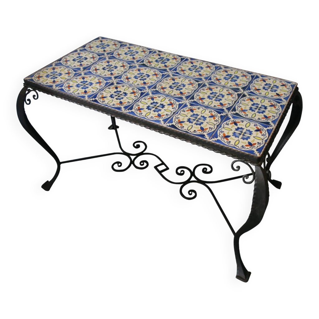 Table basse vintage en fer forgé et carreaux de céramique bleue, 1960 ...