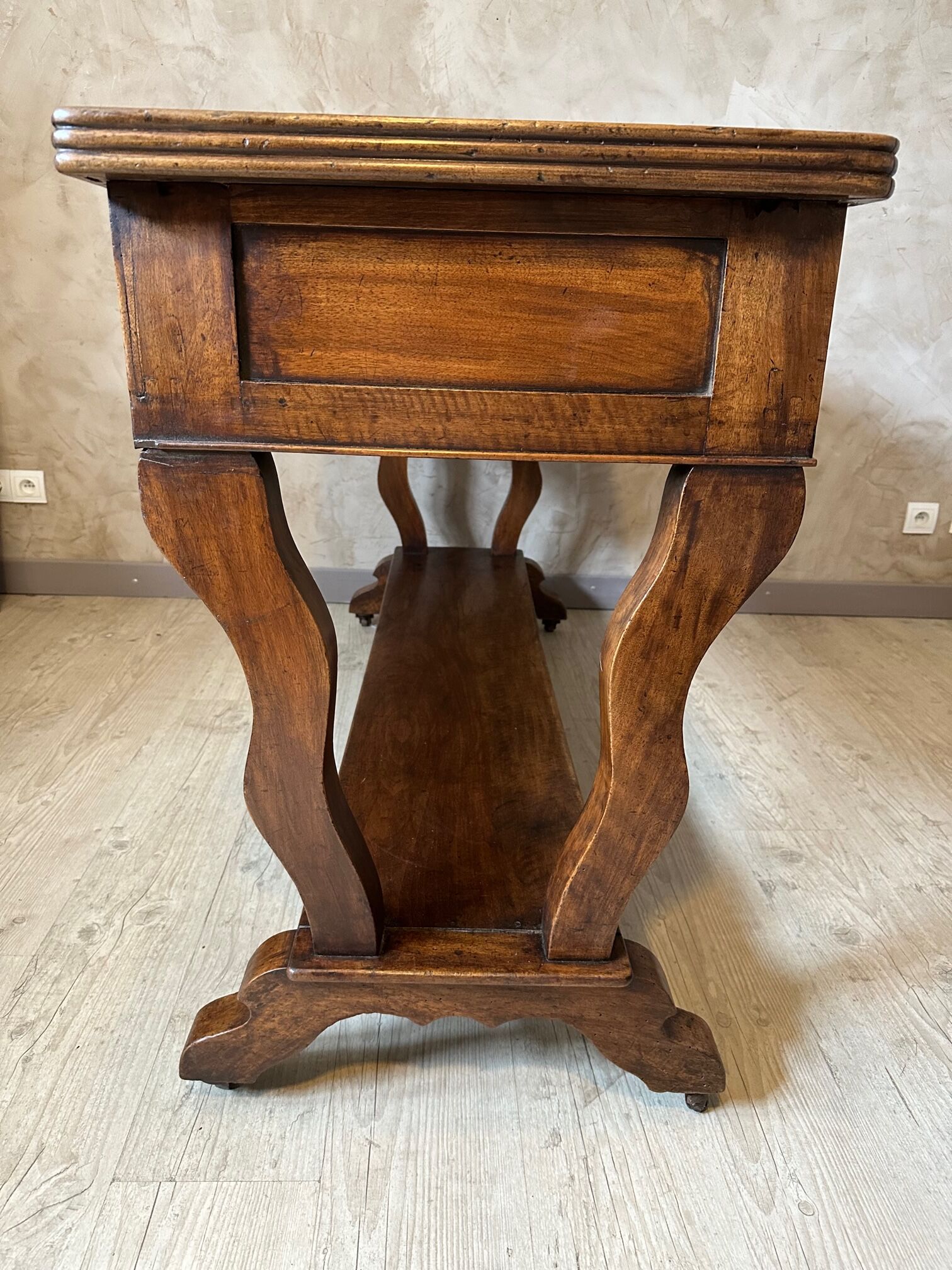 Table de drapier en noyer | Selency