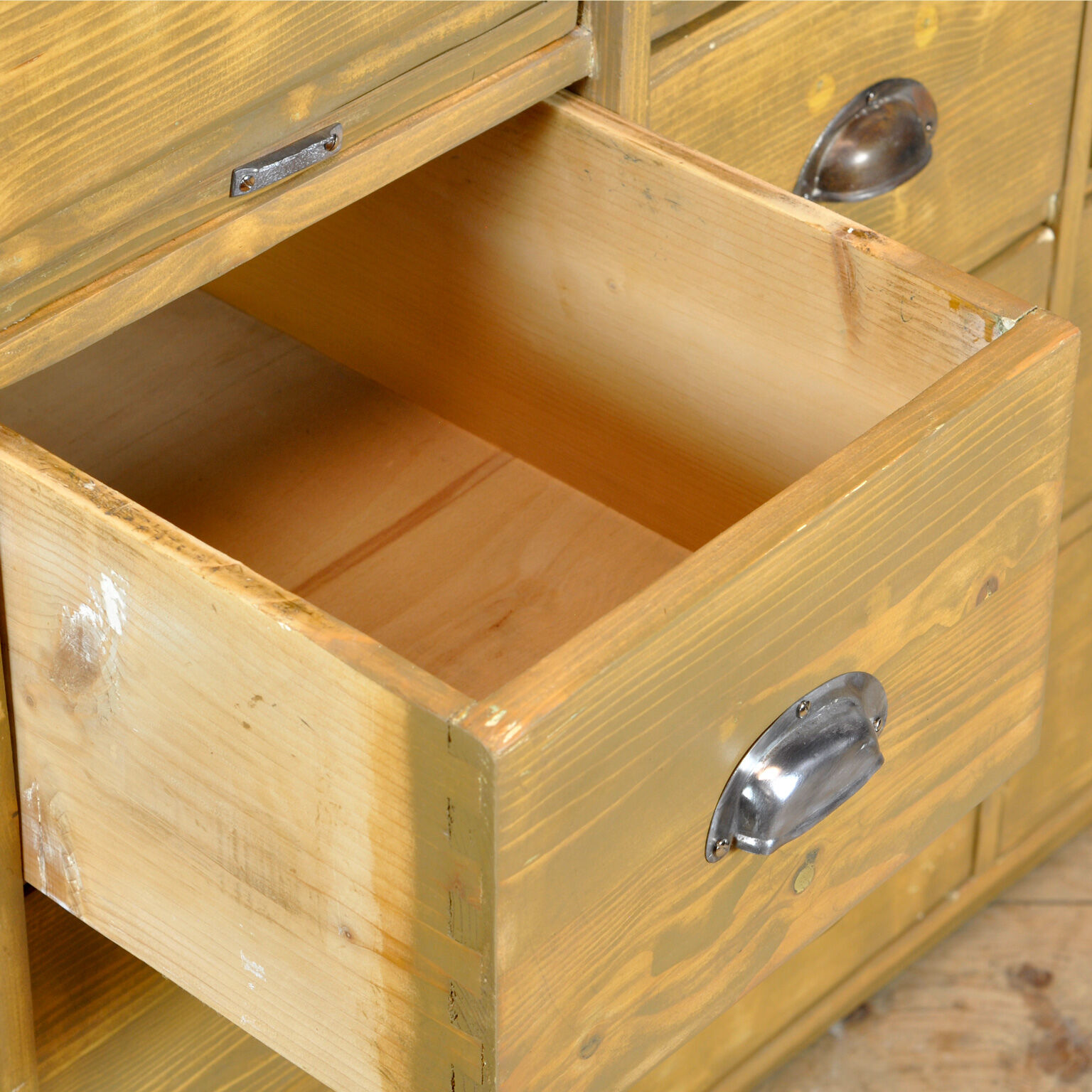 Commode industrielle années 1940 | Selency