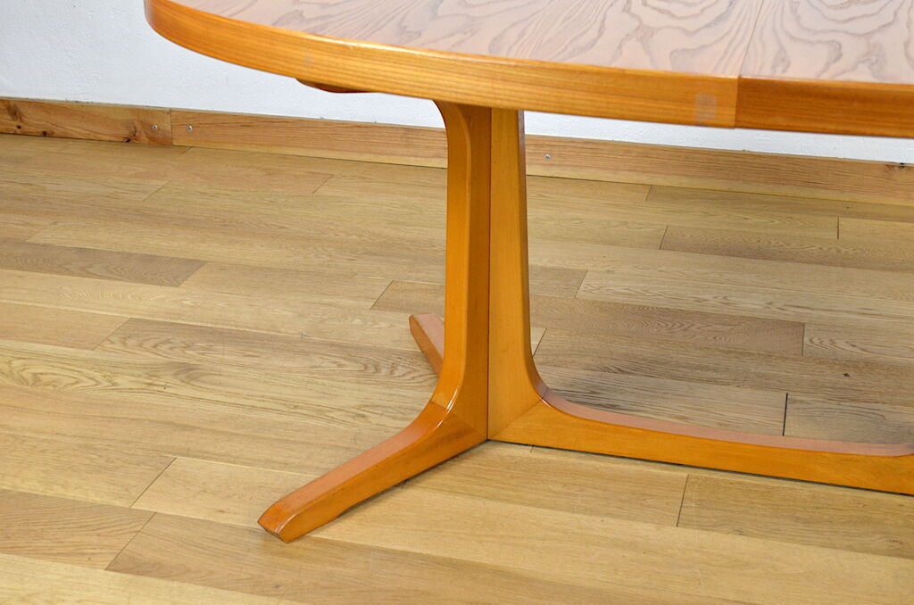 Table ovale vintage en orme édition Baumann 1970 | Selency