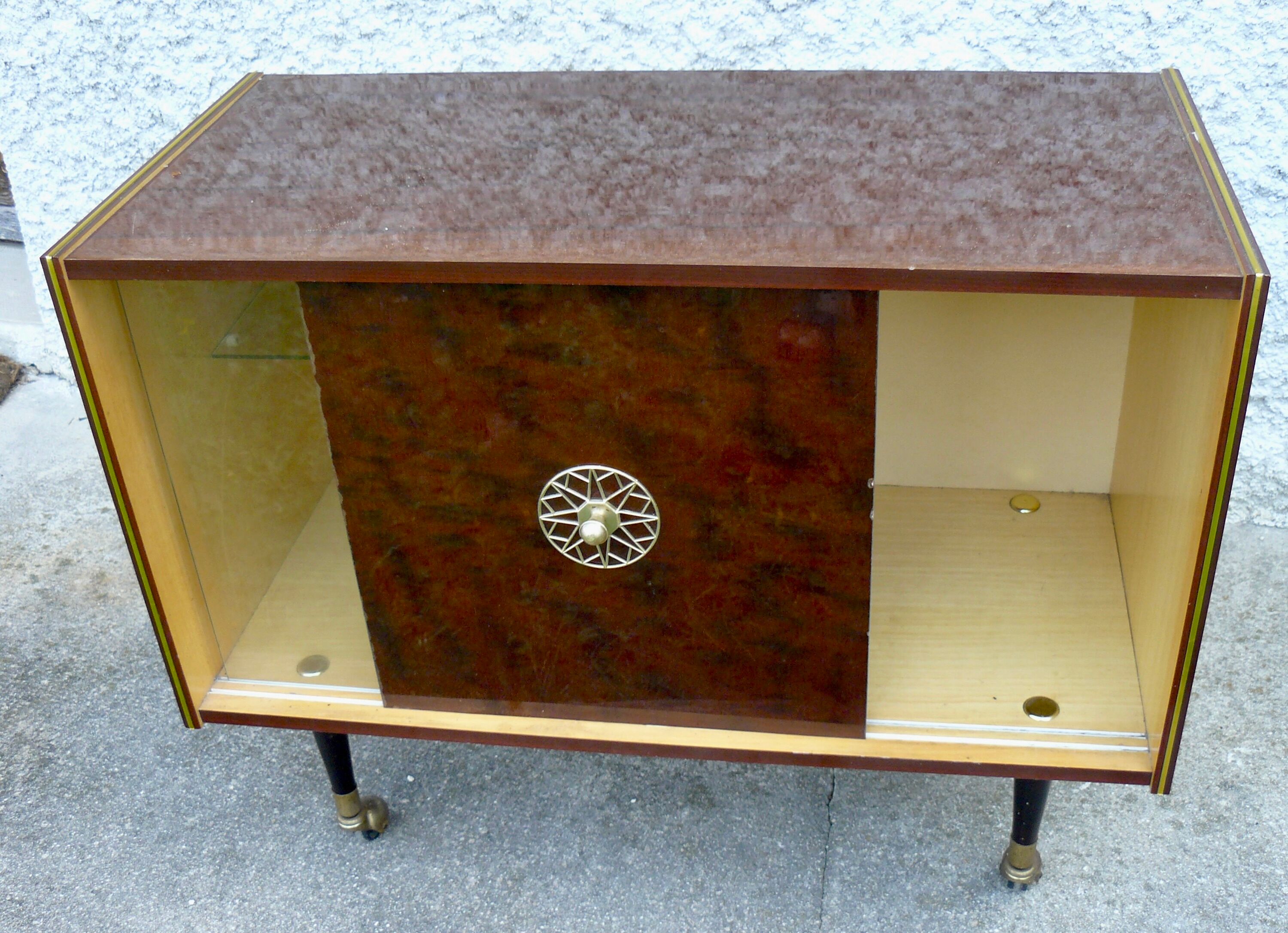 Meuble TV bar roulant vintage 1960 à 2 portes coulissantes | Selency