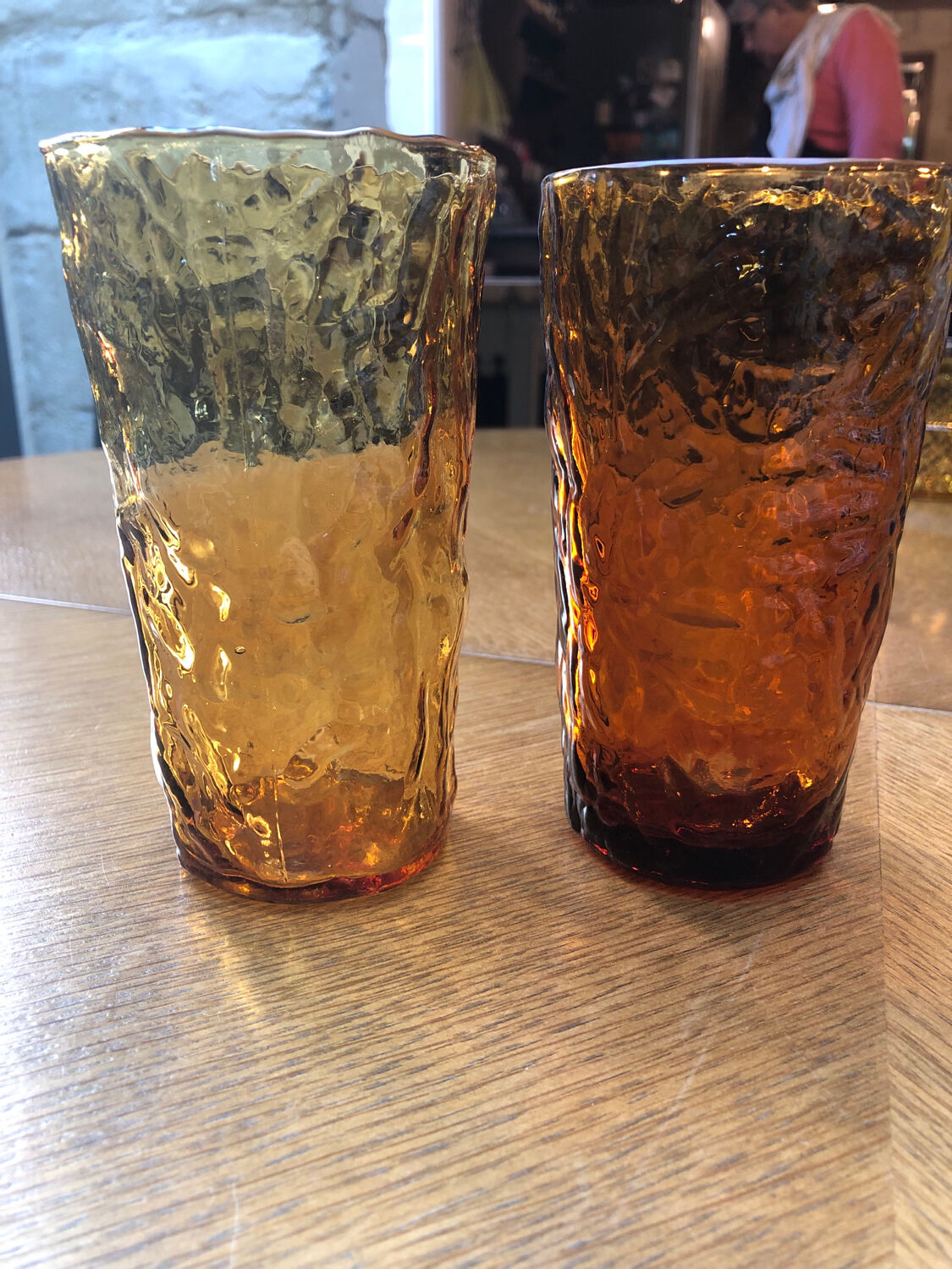 2 verres à orangeade en verre texturé miel | Selency