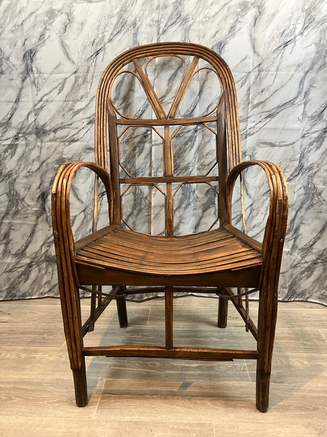 Fauteuil rustique en châtaignier années 20 | Selency