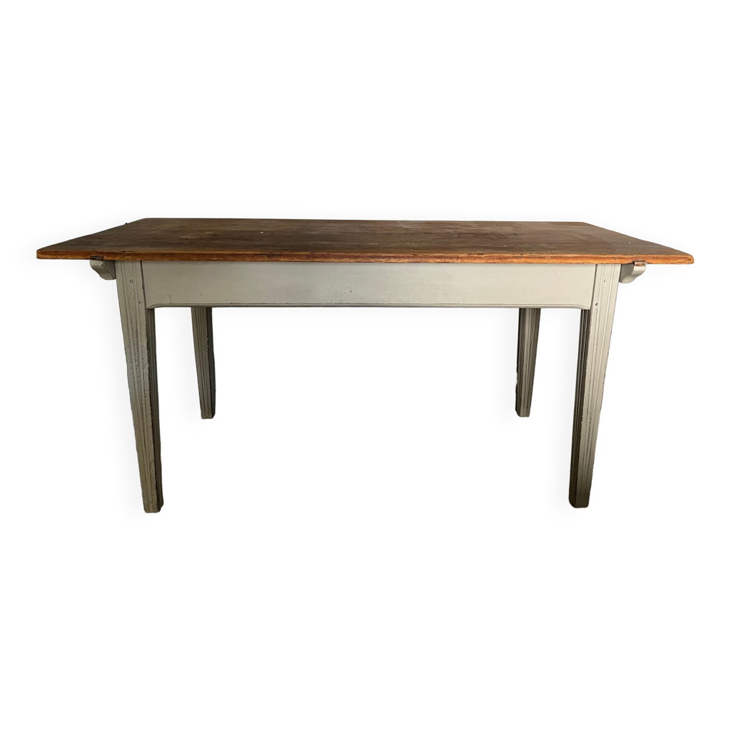 Table | Selency