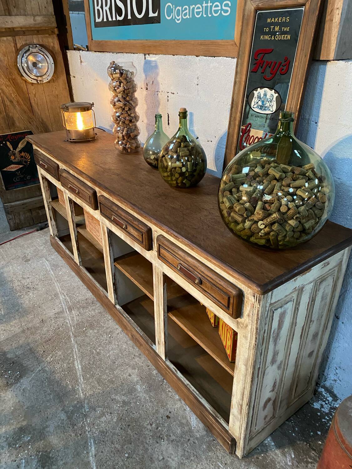 Central island counter | Selency