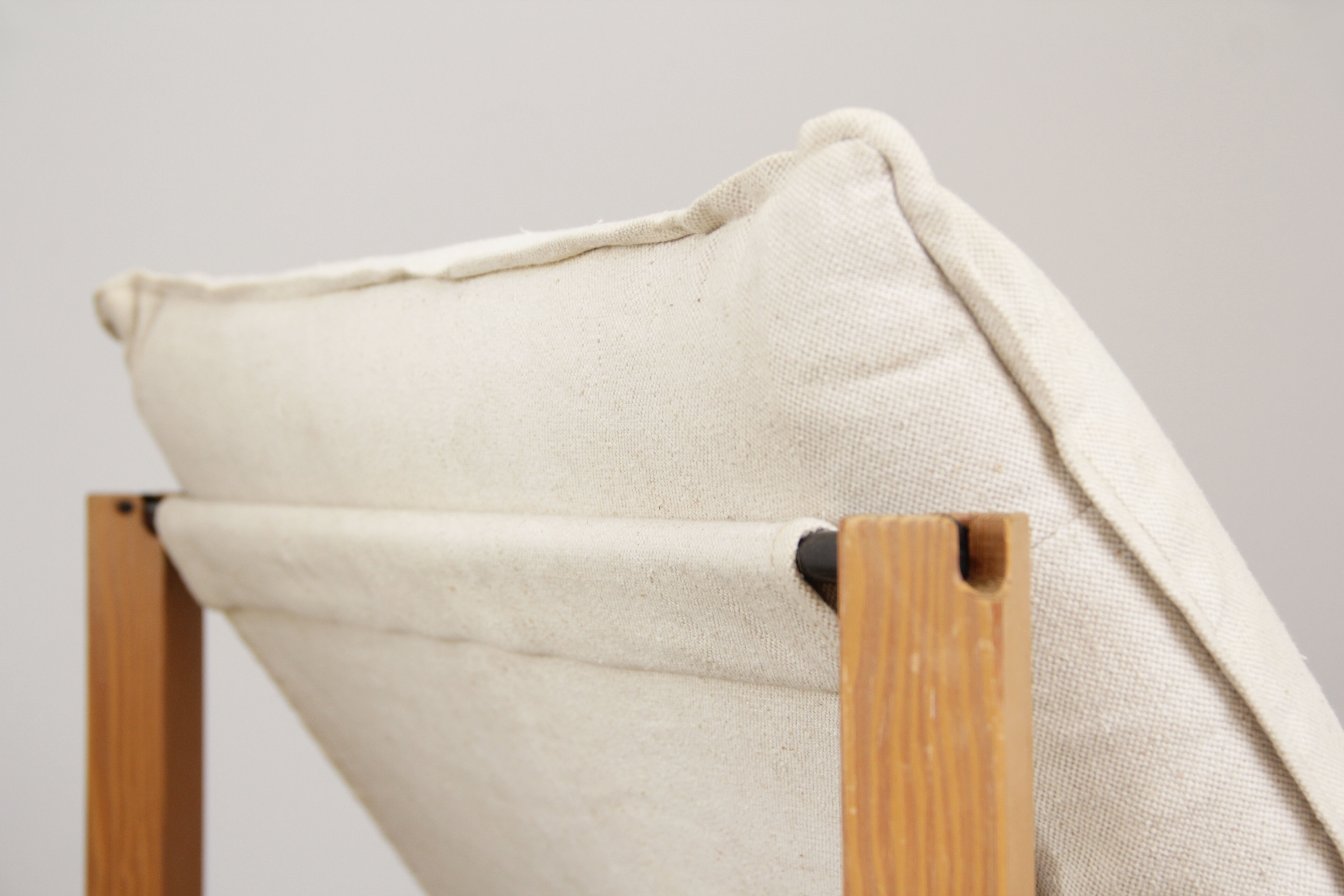 Set lounge pliable, 2 chauffeuses et une table basse en pinède par ...