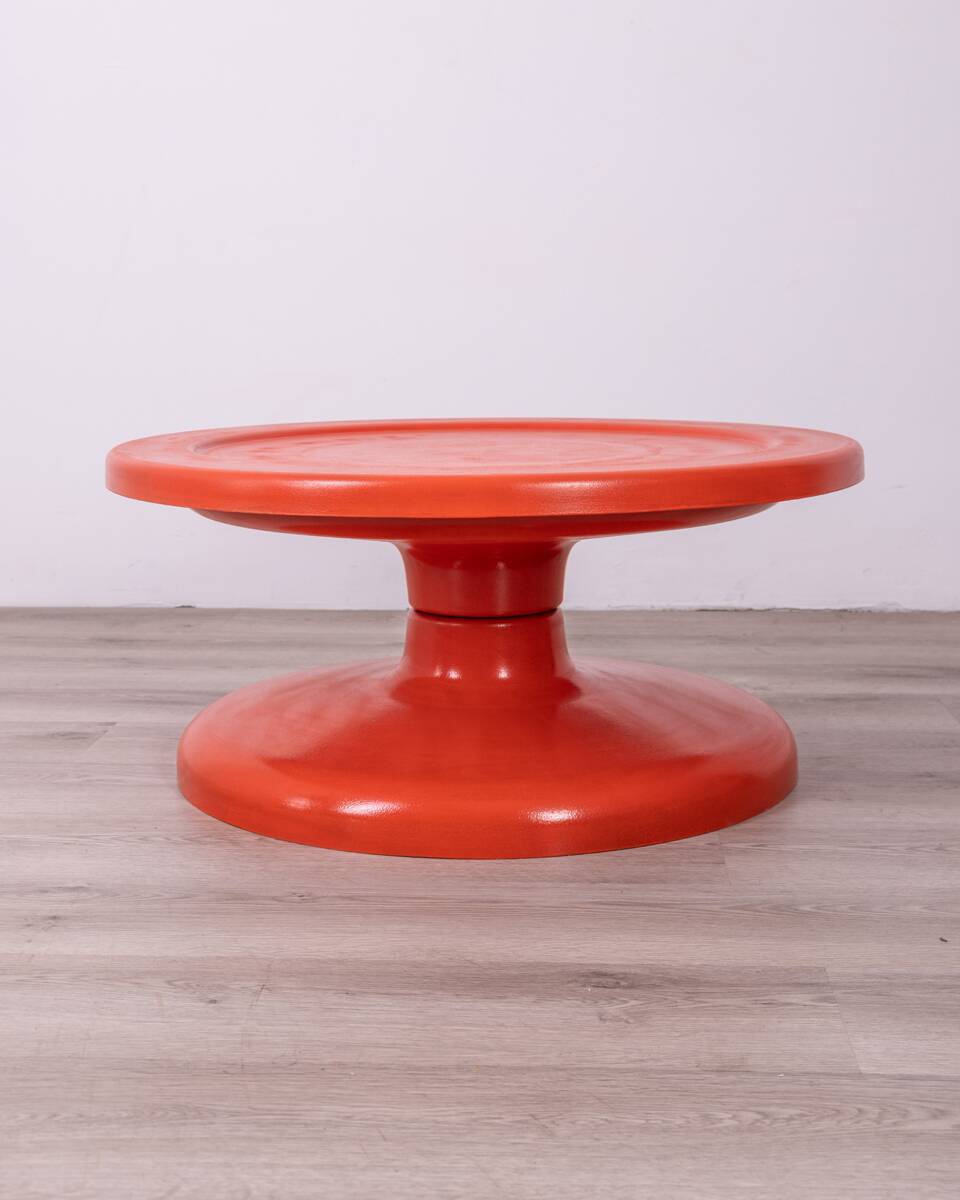 Vintage table from the 70s in red plastic, italian design | Selency