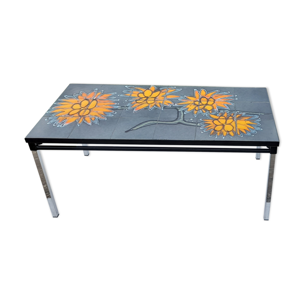 Table basse carrelage avec fleurs orange et pieds chromés années 70 ...