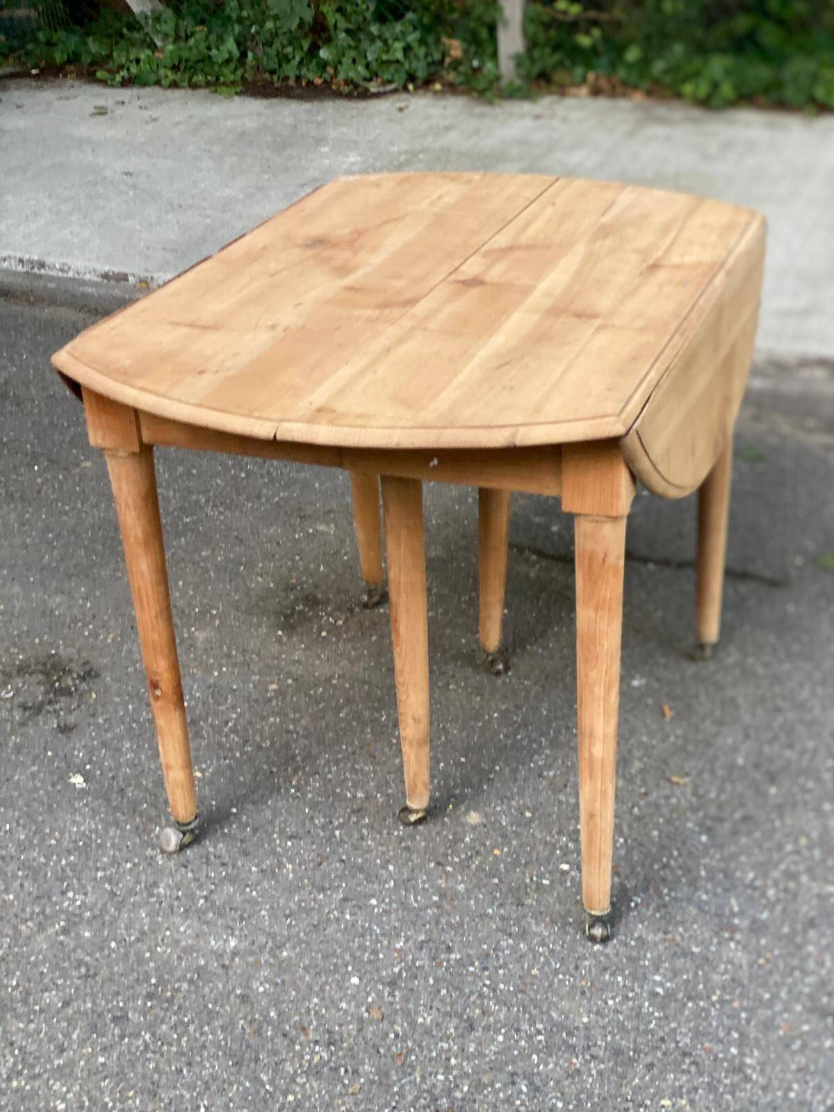 Table à manger ronde extensible à volets rénovée en bois massif XIXème 150c | Selency