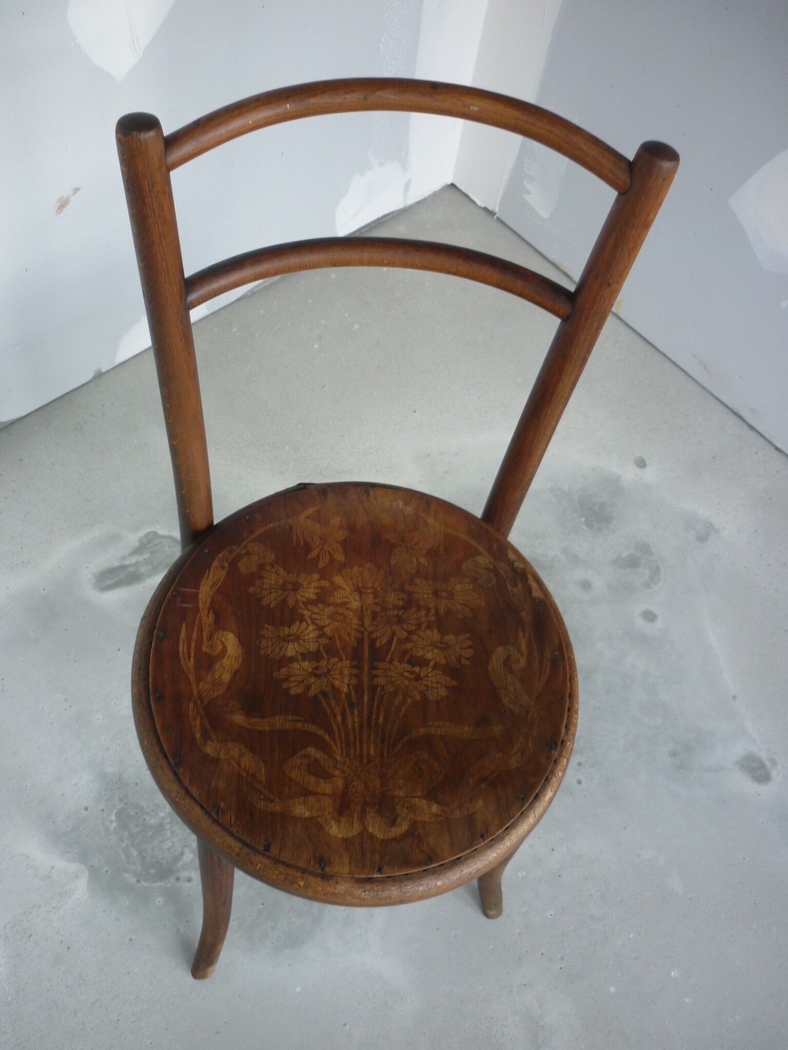 Chaise assise ronde sérigraphiée Fischel | Selency