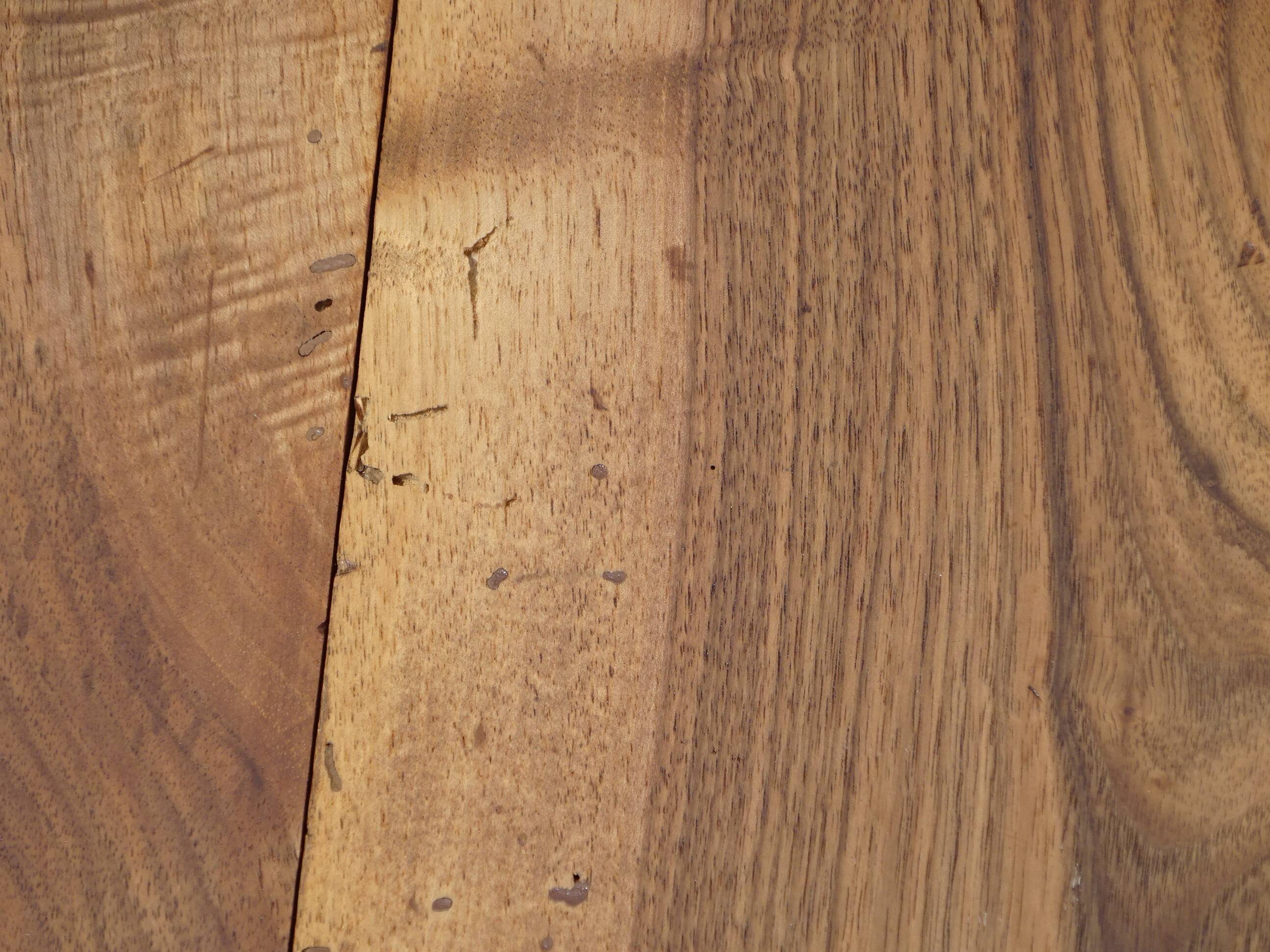 Ancienne table ronde en noyer, avec rabats | Selency