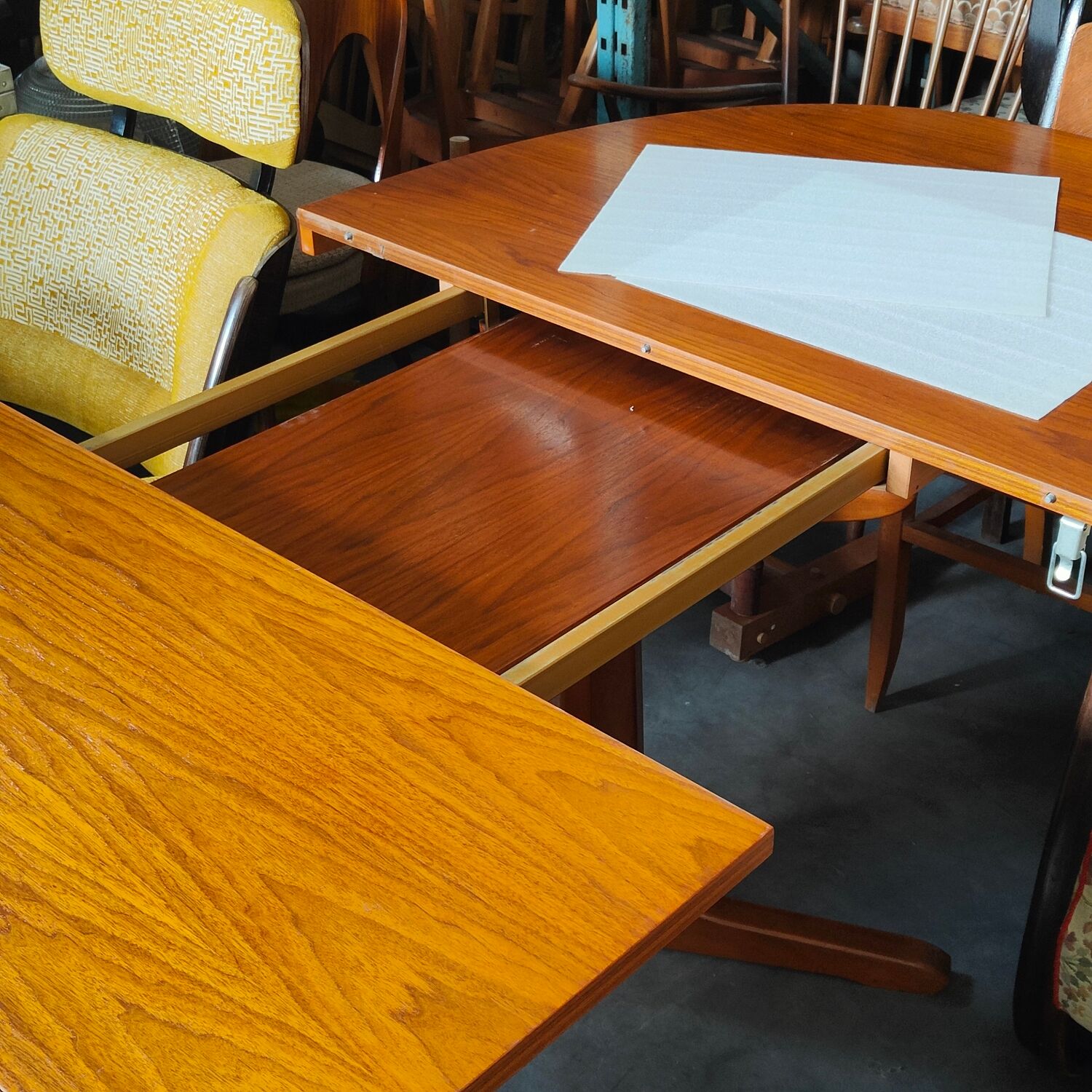 Table Baumann scandinave extensible 12 places | Selency