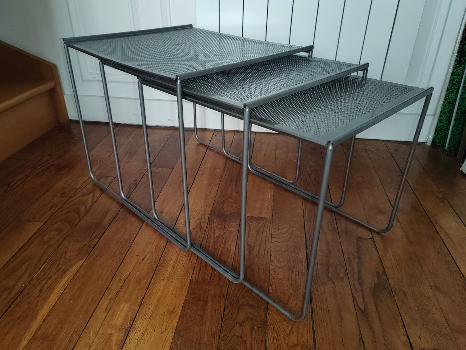 Table gigogne métal perforé | Selency