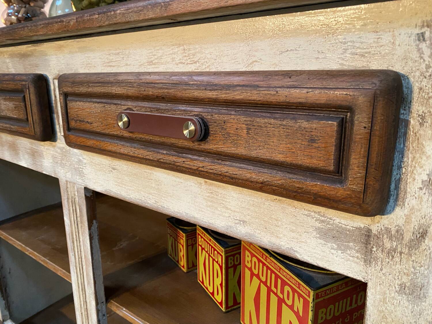 Central island counter | Selency