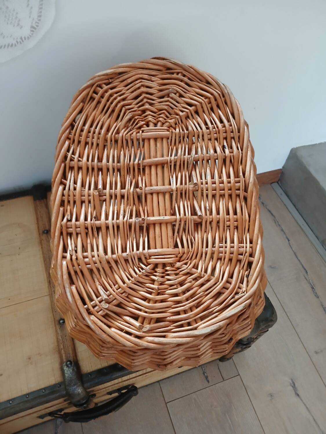 Panier ancien en rotin/ osier | Selency