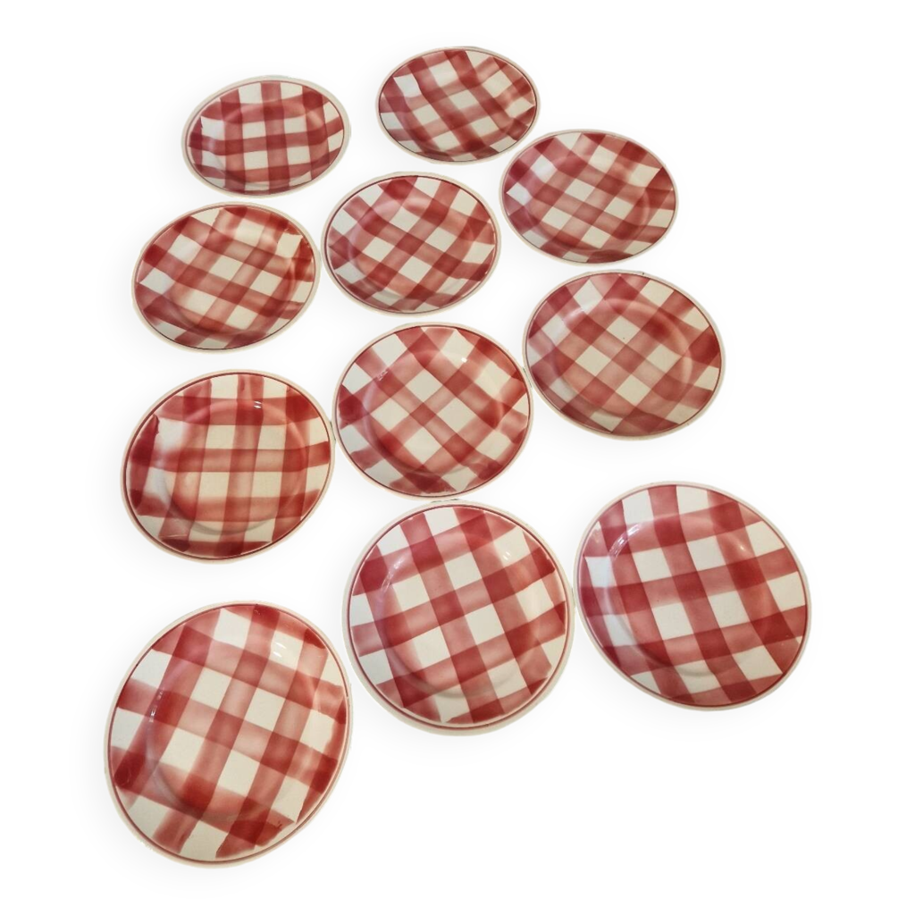 11 assiettes plates Faïencerie Nouvelle Givors carreaux rouges Modèle ...