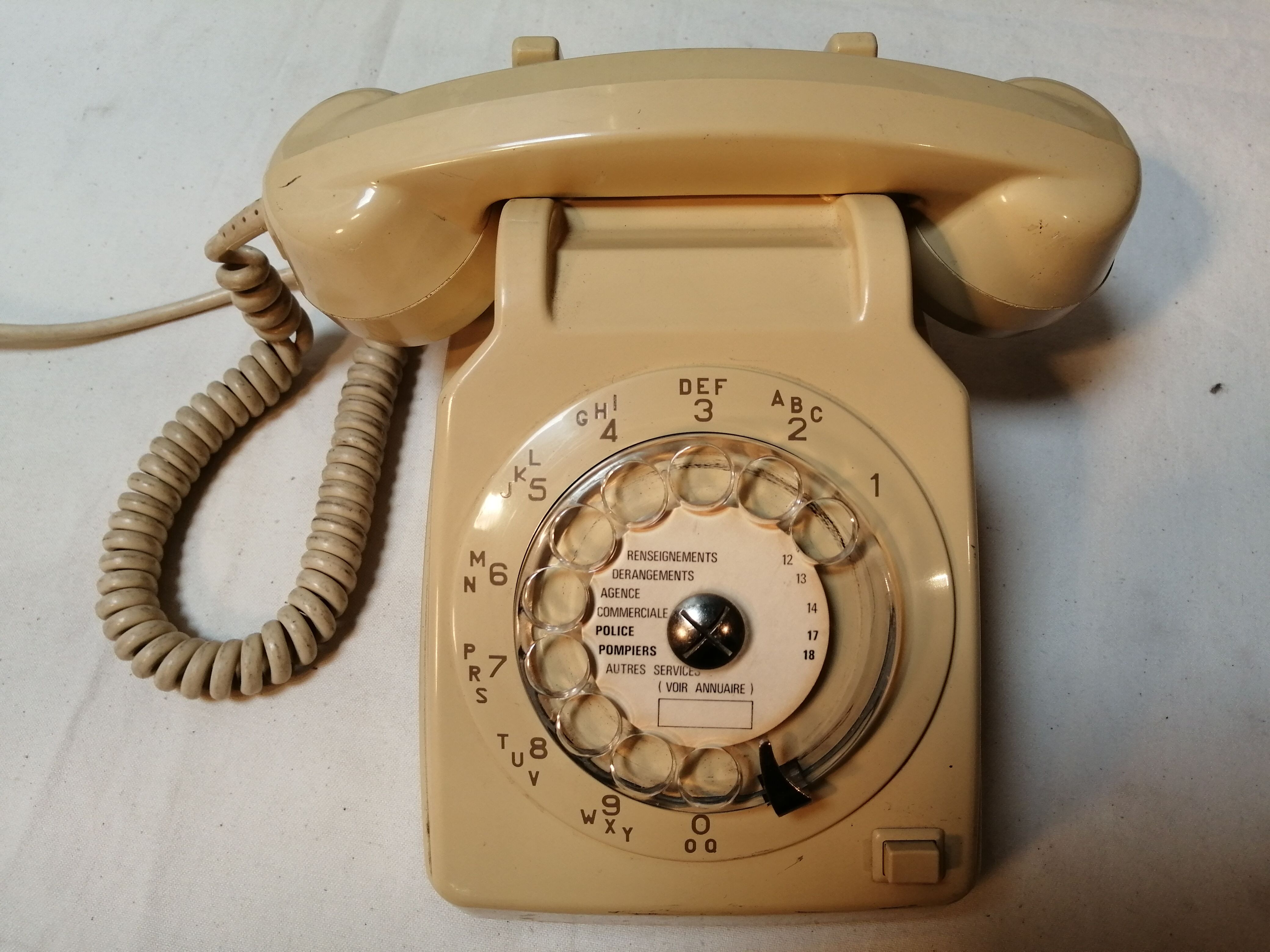 Téléphone à cadran socotel en bakélite - vintage | Selency