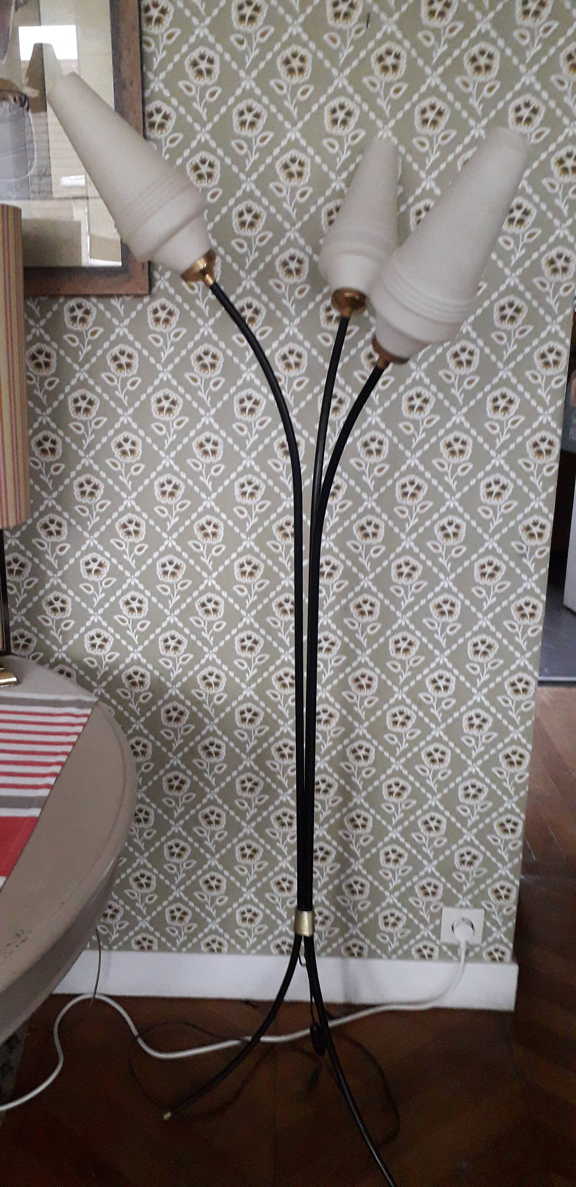 Lampadaire tripode métallique des années 50 | Selency