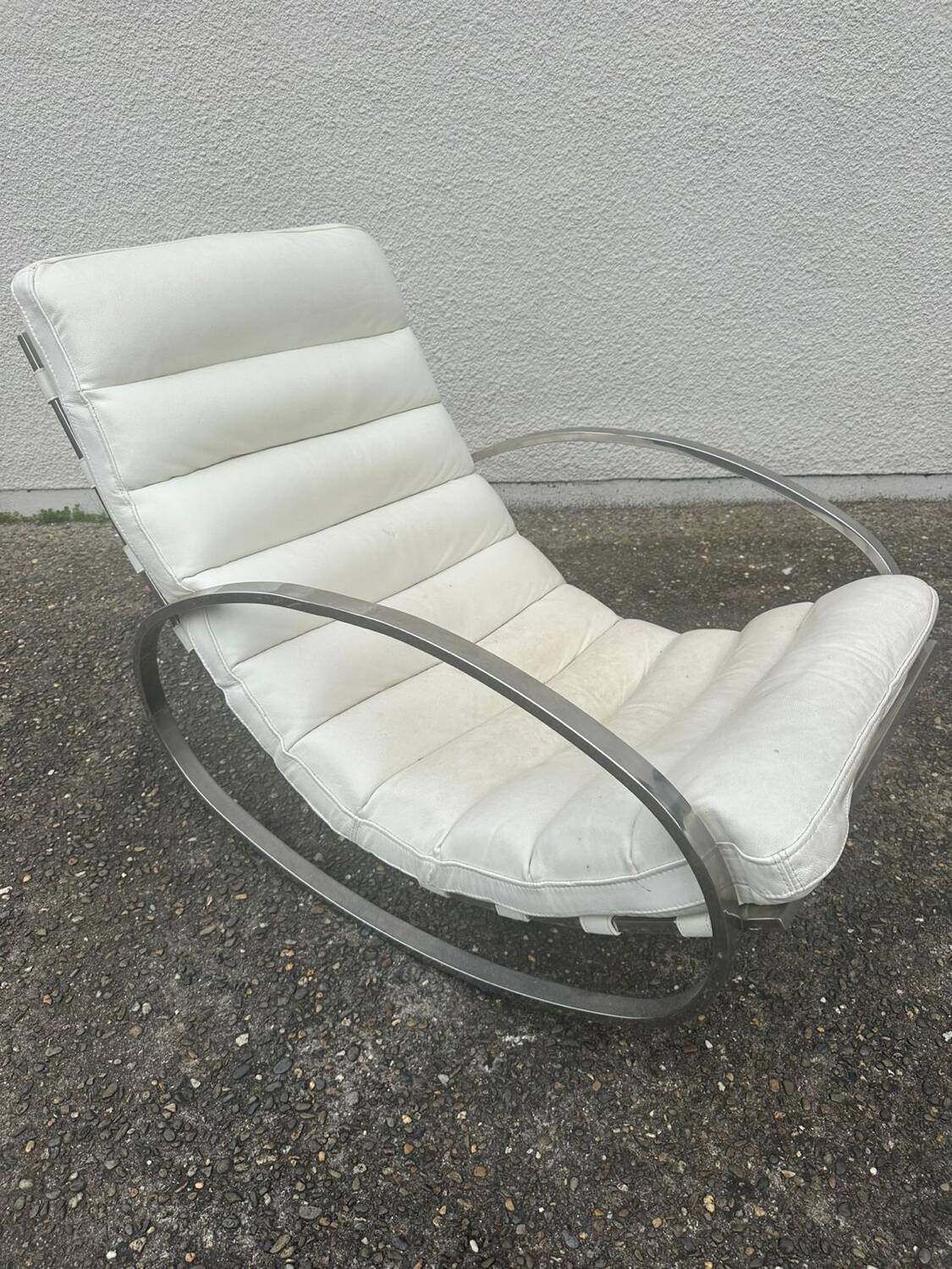 Renato Zevi ellipse selig rocking chair design from the 70s/80s? | Selency