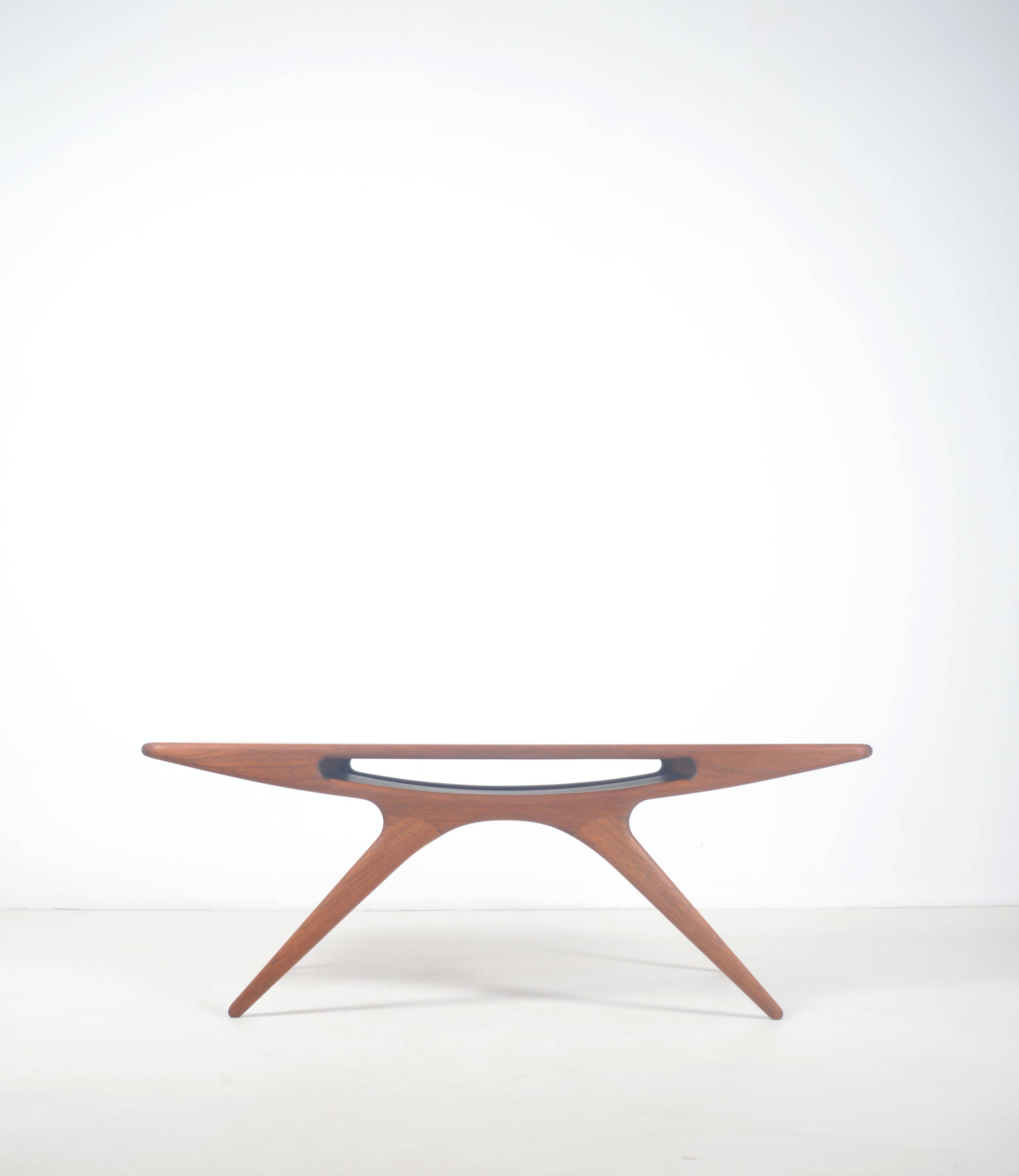 Table basse danoise "Smile" par Johannes Andersen pour CFC Silkeborg, 1957 | Selency