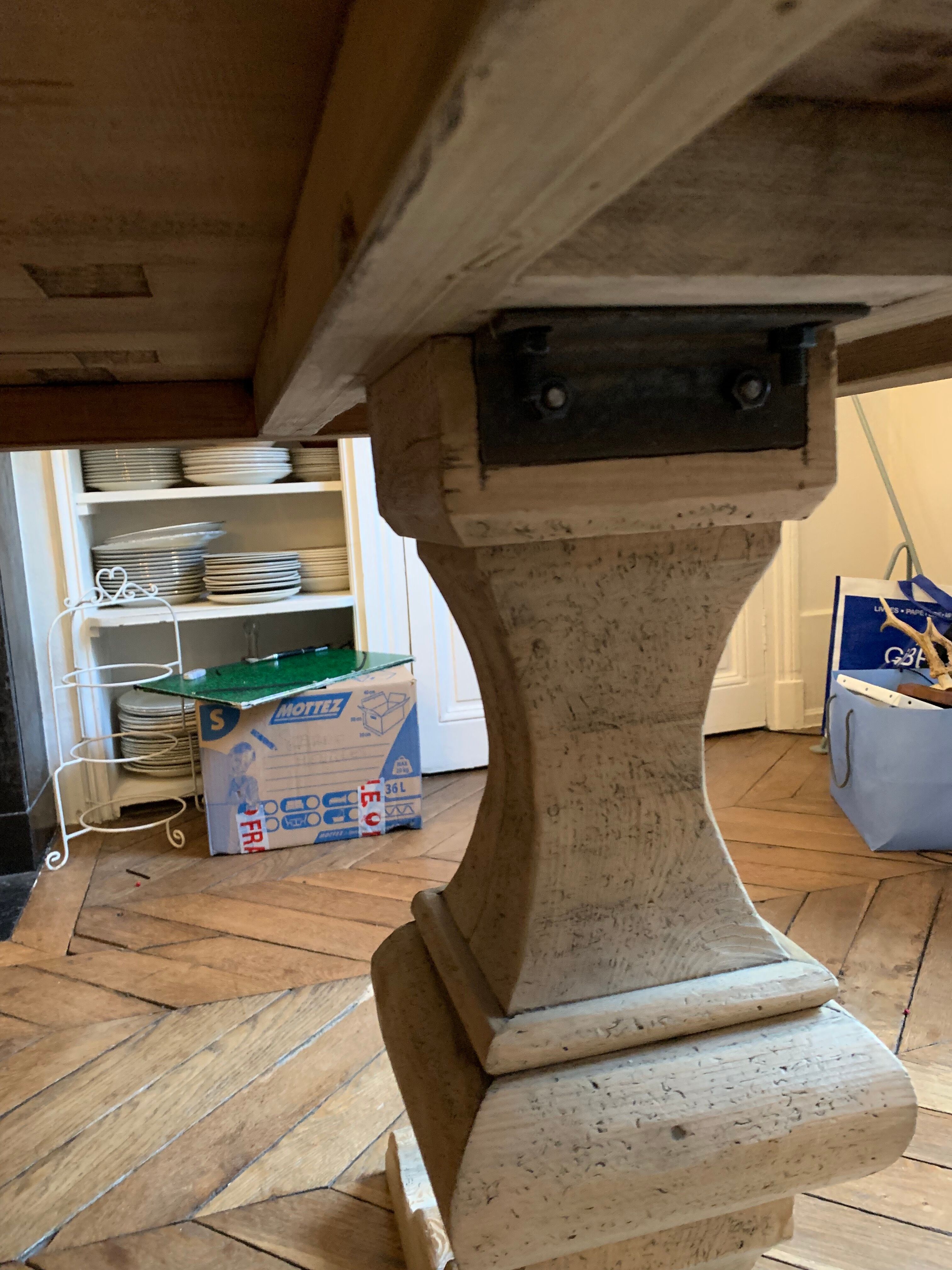 Table de monastère | Selency