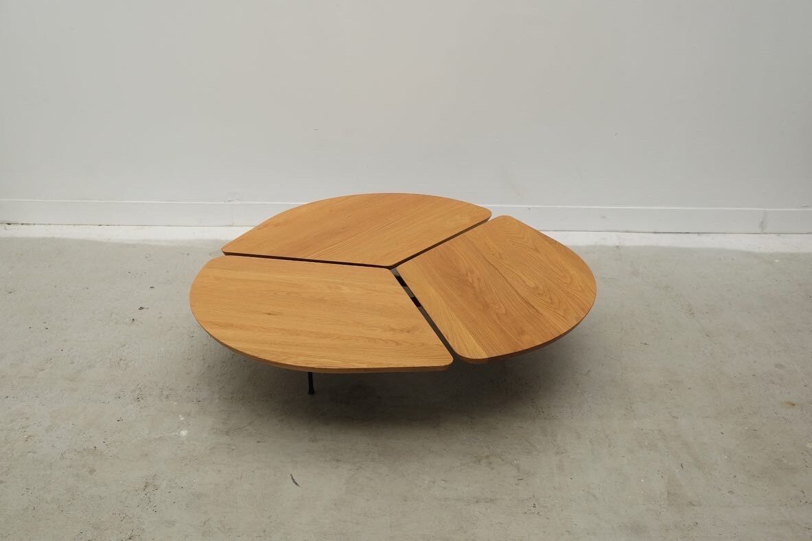 Table « Miss Trèfle » de AT Once pour Airborne en chêne massif, 2015 ...