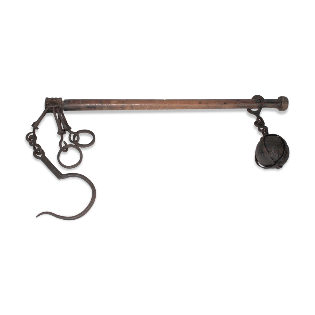 Balance romaine XVIIIème bois fer forge haute époque | Selency