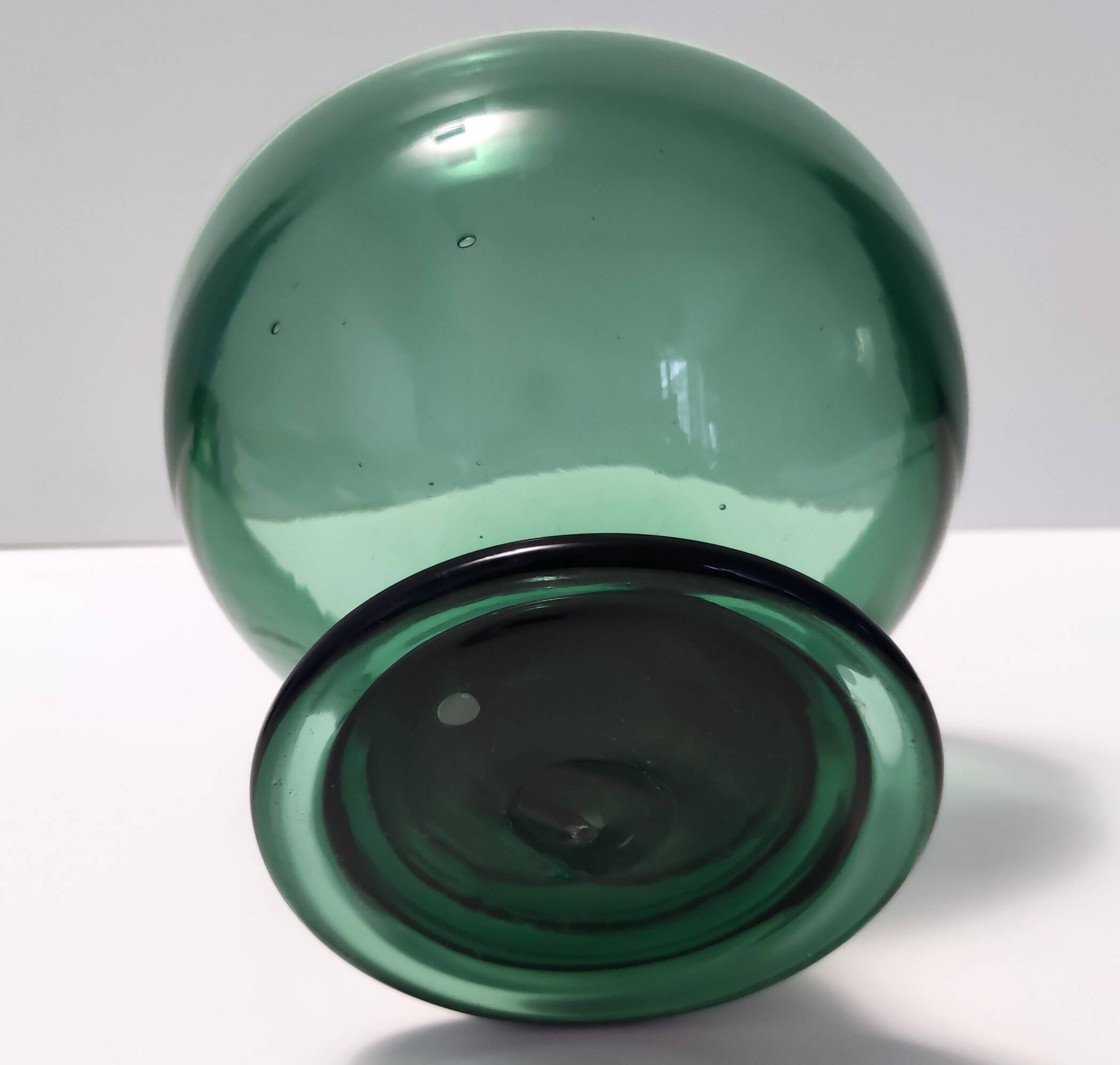 Centre de table/bol en verre vert soufflé à la main, fabriqué à Empoli ...