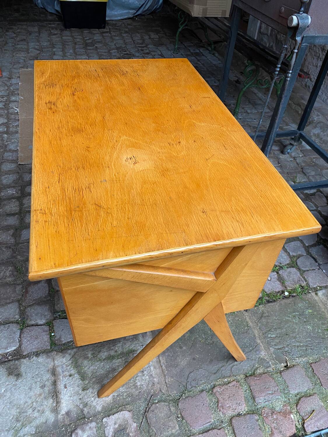 Mortimer desk varnished wood Edition Primus 1950 | Selency