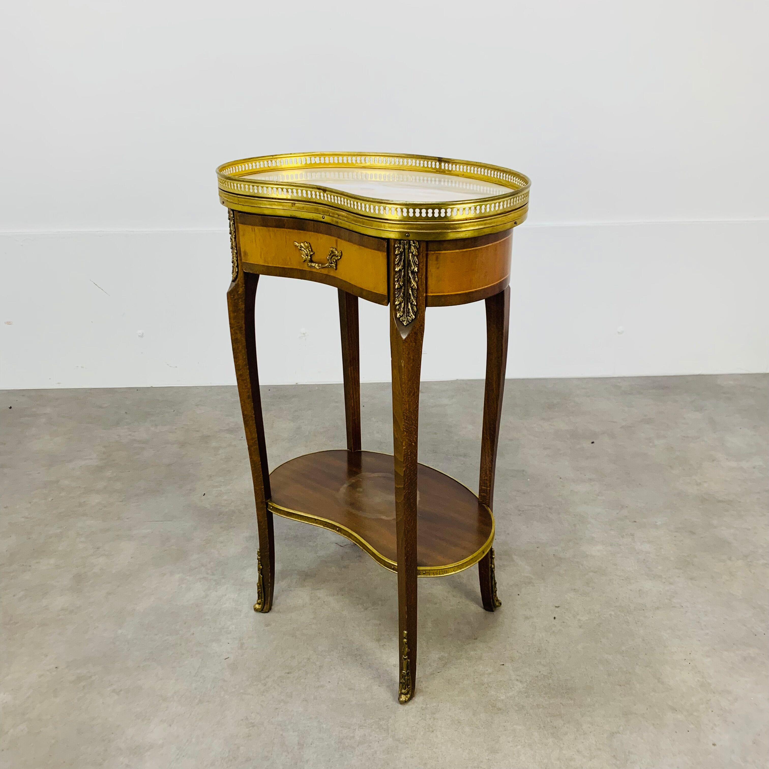 Table d'appoint guéridon rognon marbre style Louis XV | Selency
