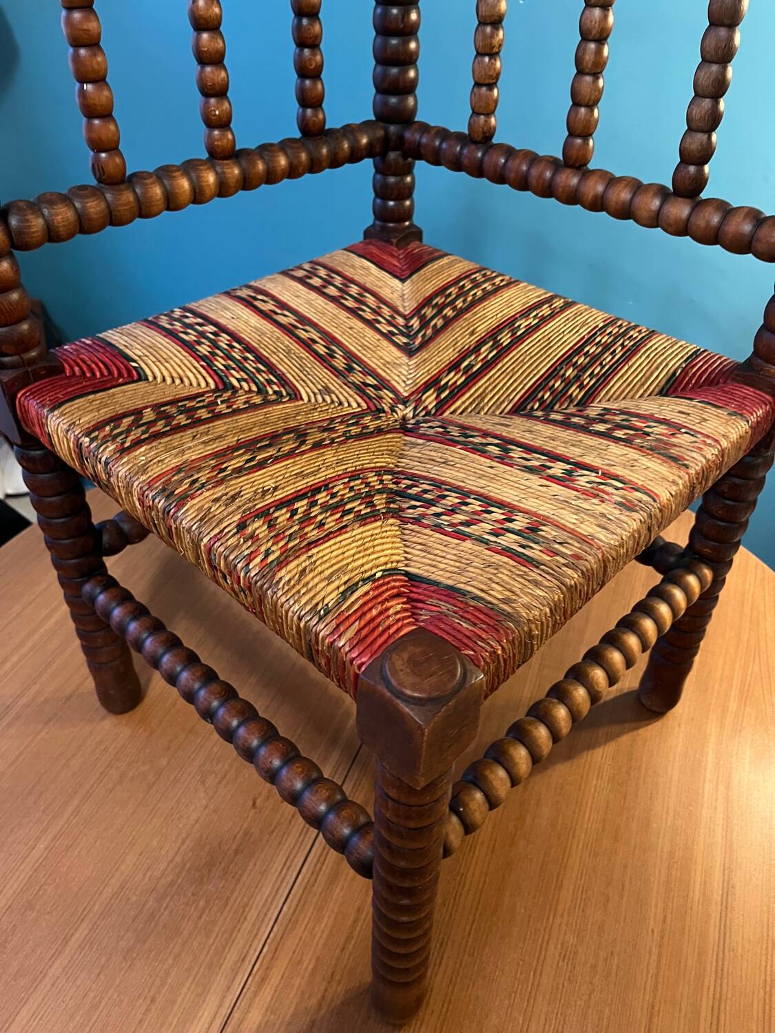 Fauteuil d’angle en paille et bois | Selency