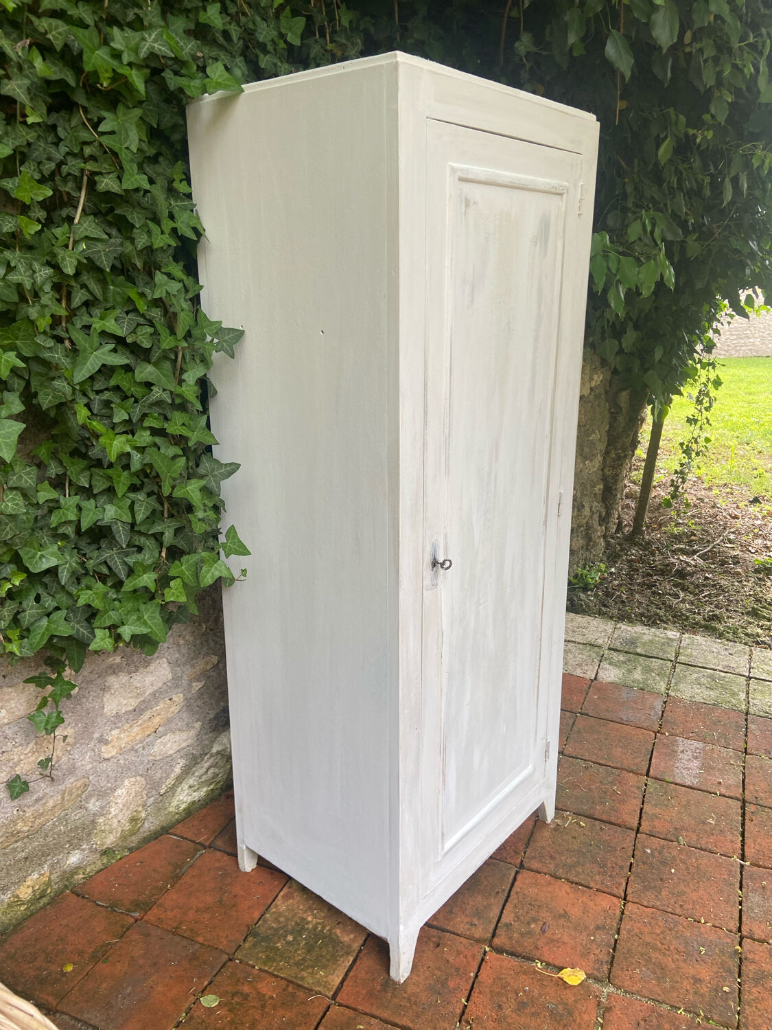 Armoire parisienne ancienne blanche | Selency