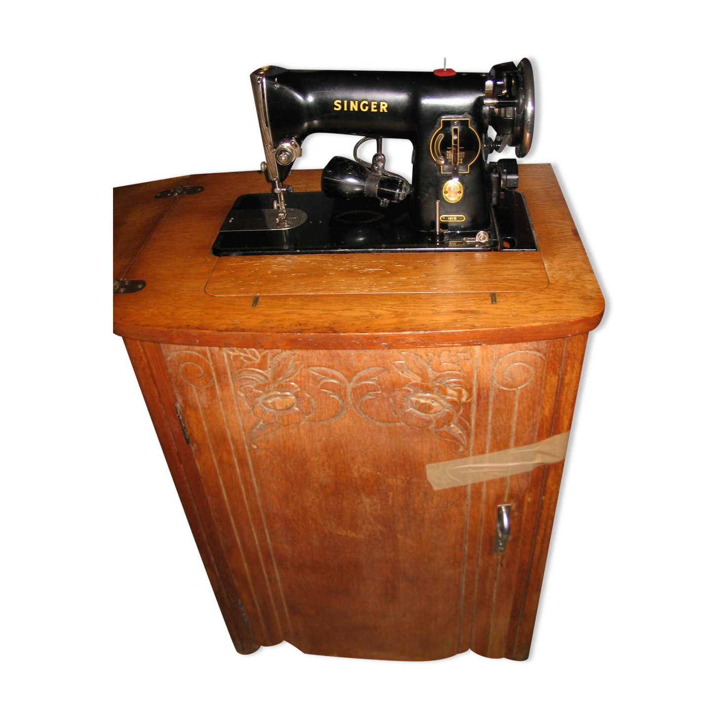 Machine a coudre Singer avec son meuble et son abattant | Selency