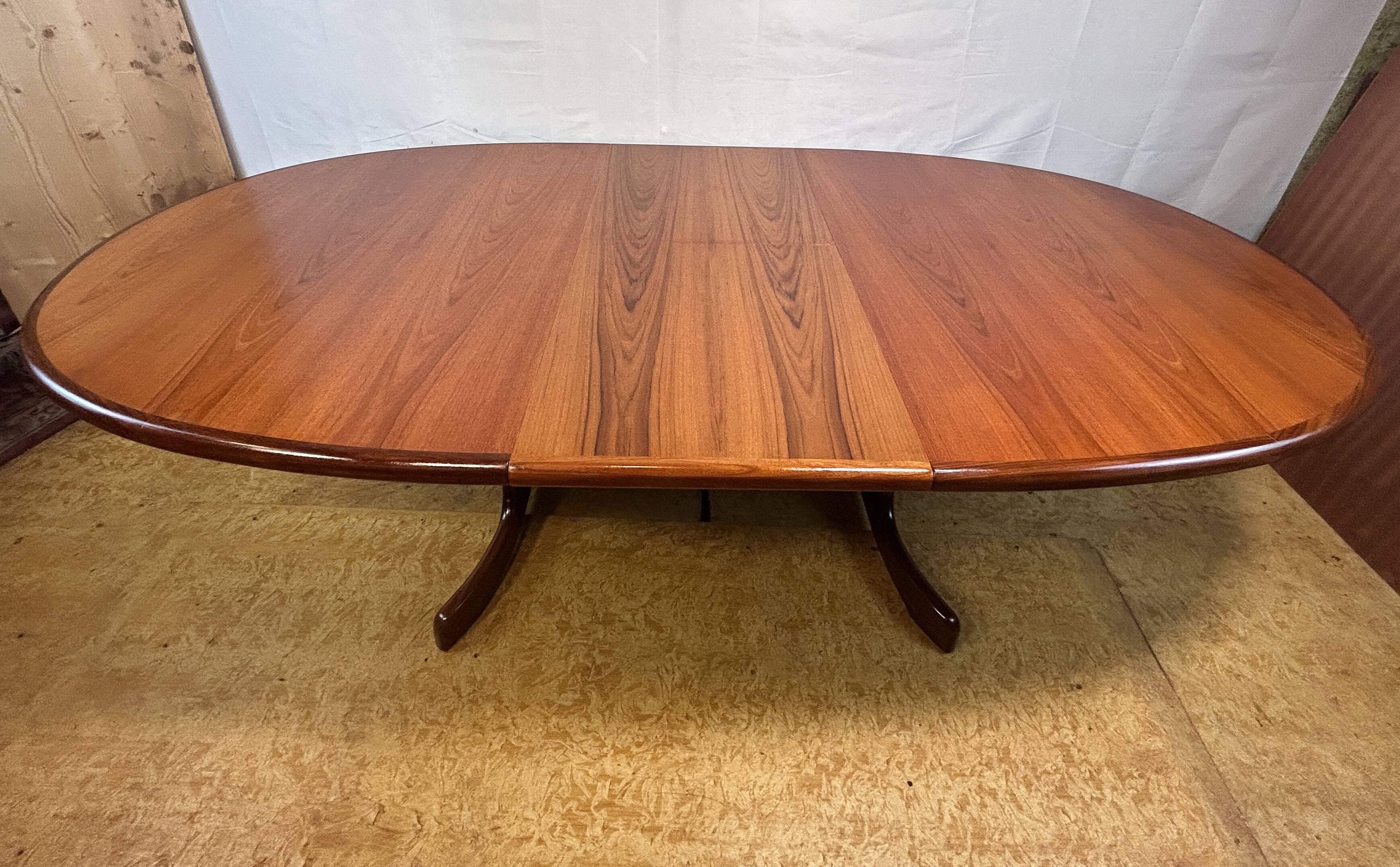 Table à manger ovale extensible en teck, style rétro vintage du milieu ...