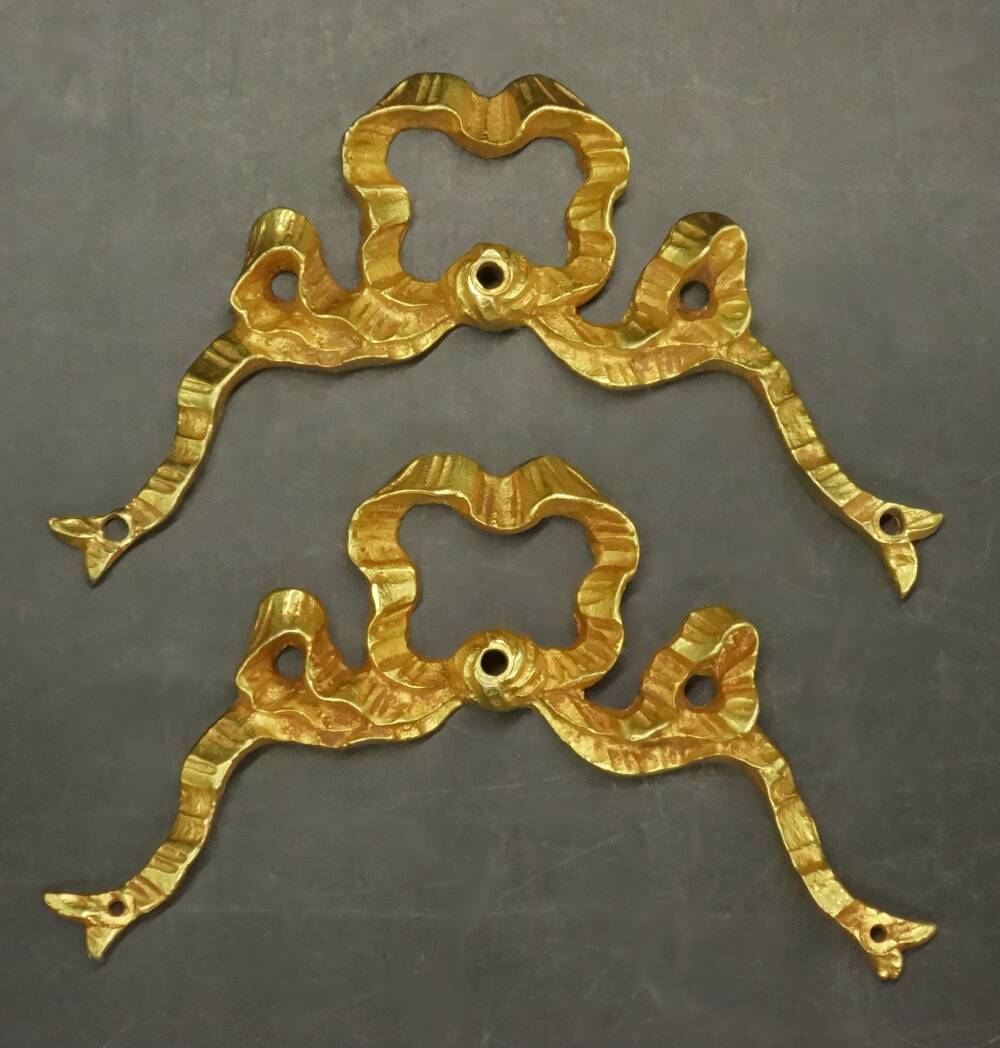 Paire de frontons au noeud style Louis XVI en bronze doré | Selency