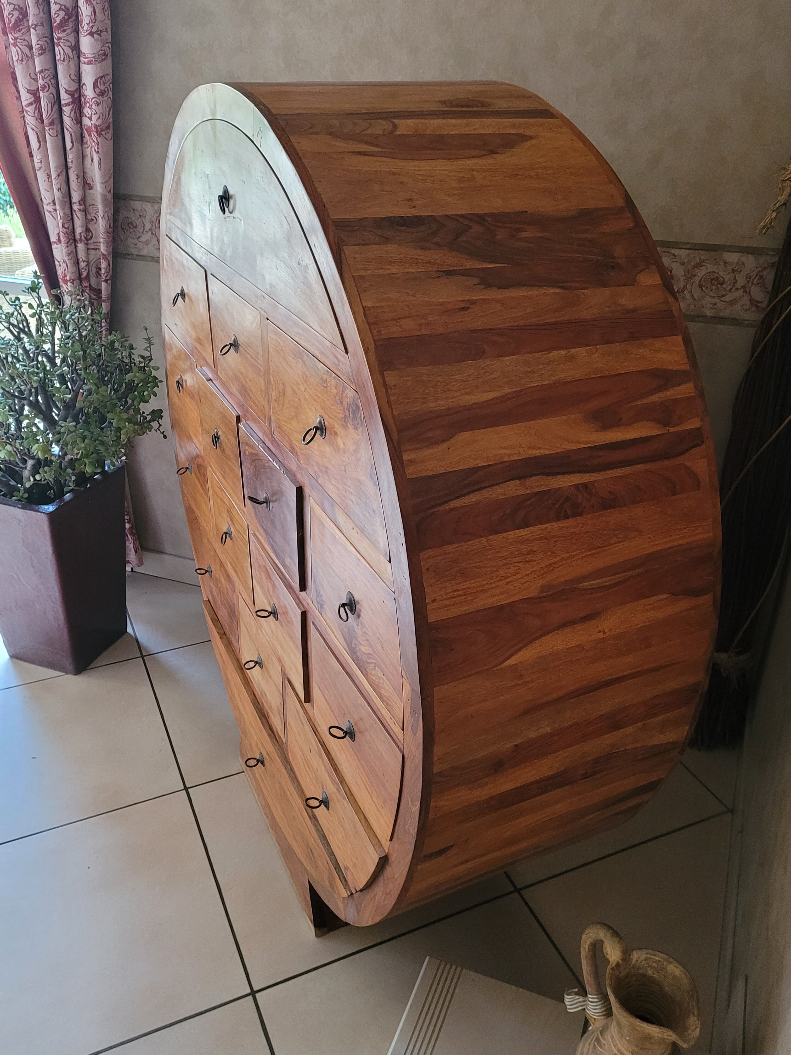 Buffet rond en bois massif | Selency