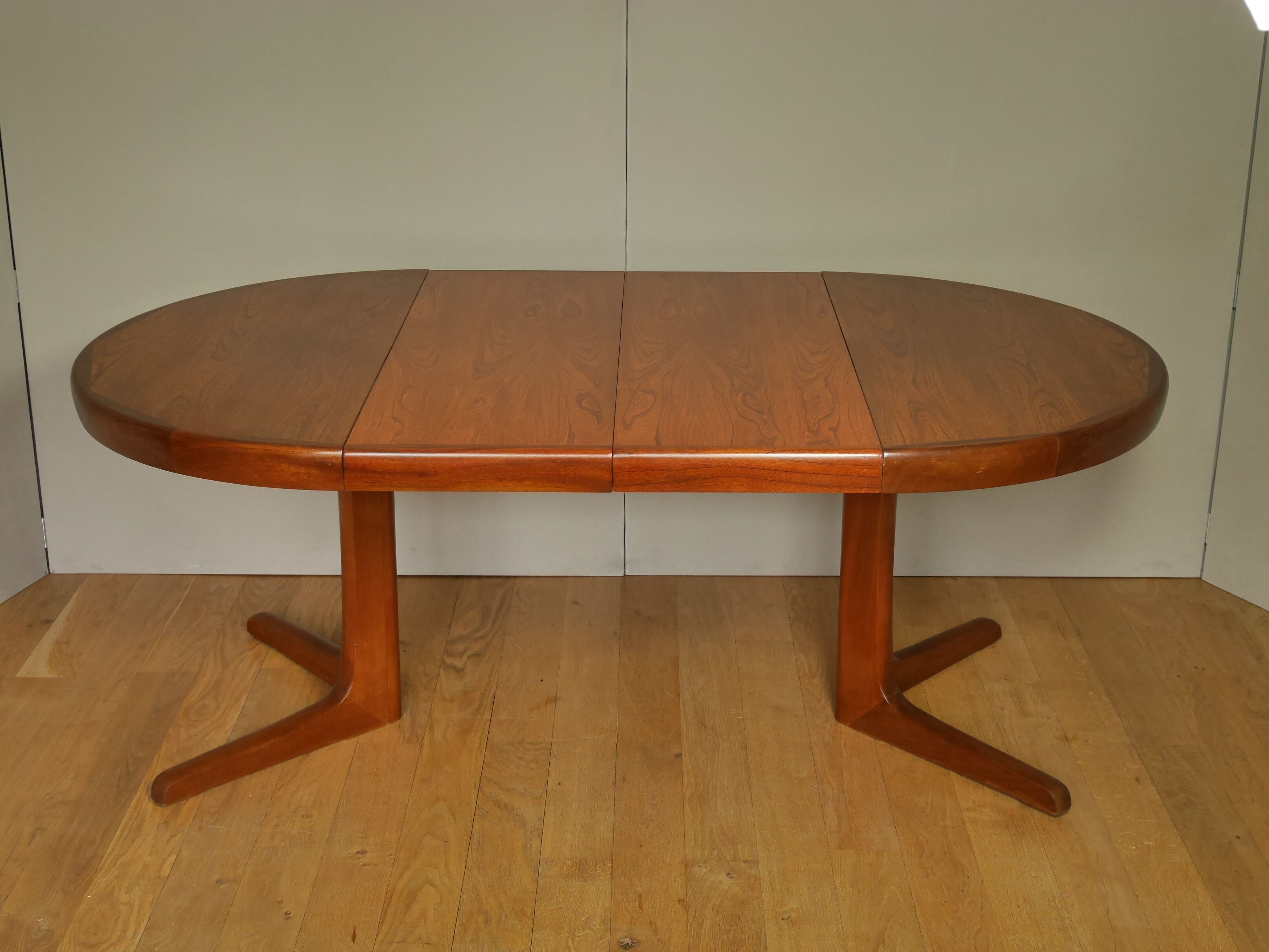 Table à rallonges Baumann en orme années 60 | Selency