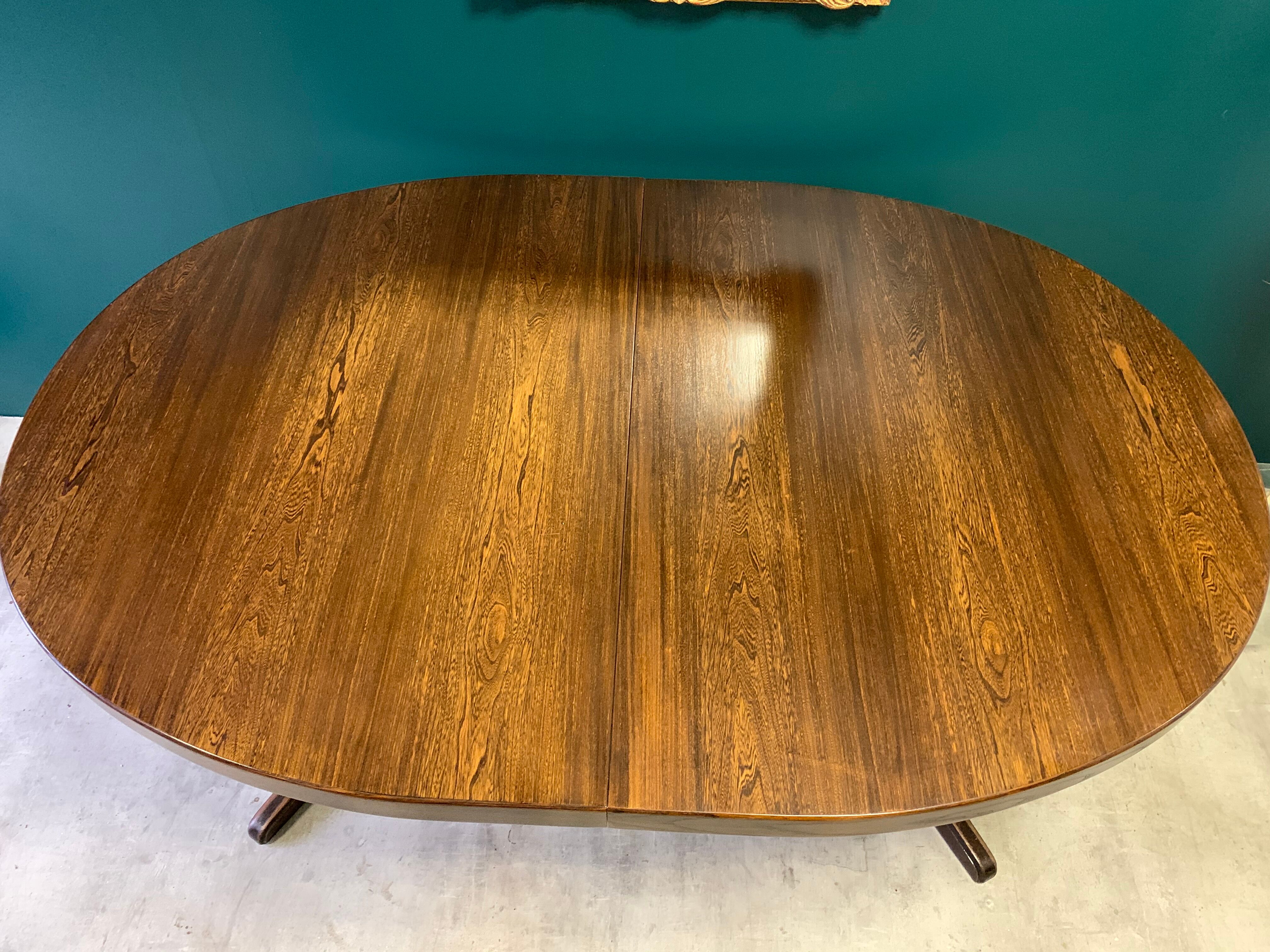 Table Baumann ovale avec rallonges 70's | Selency