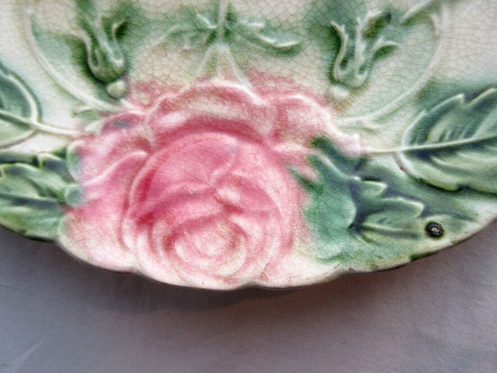 Assiette barbotine Art Déco, 3 roses rouges, Onnaing | Selency