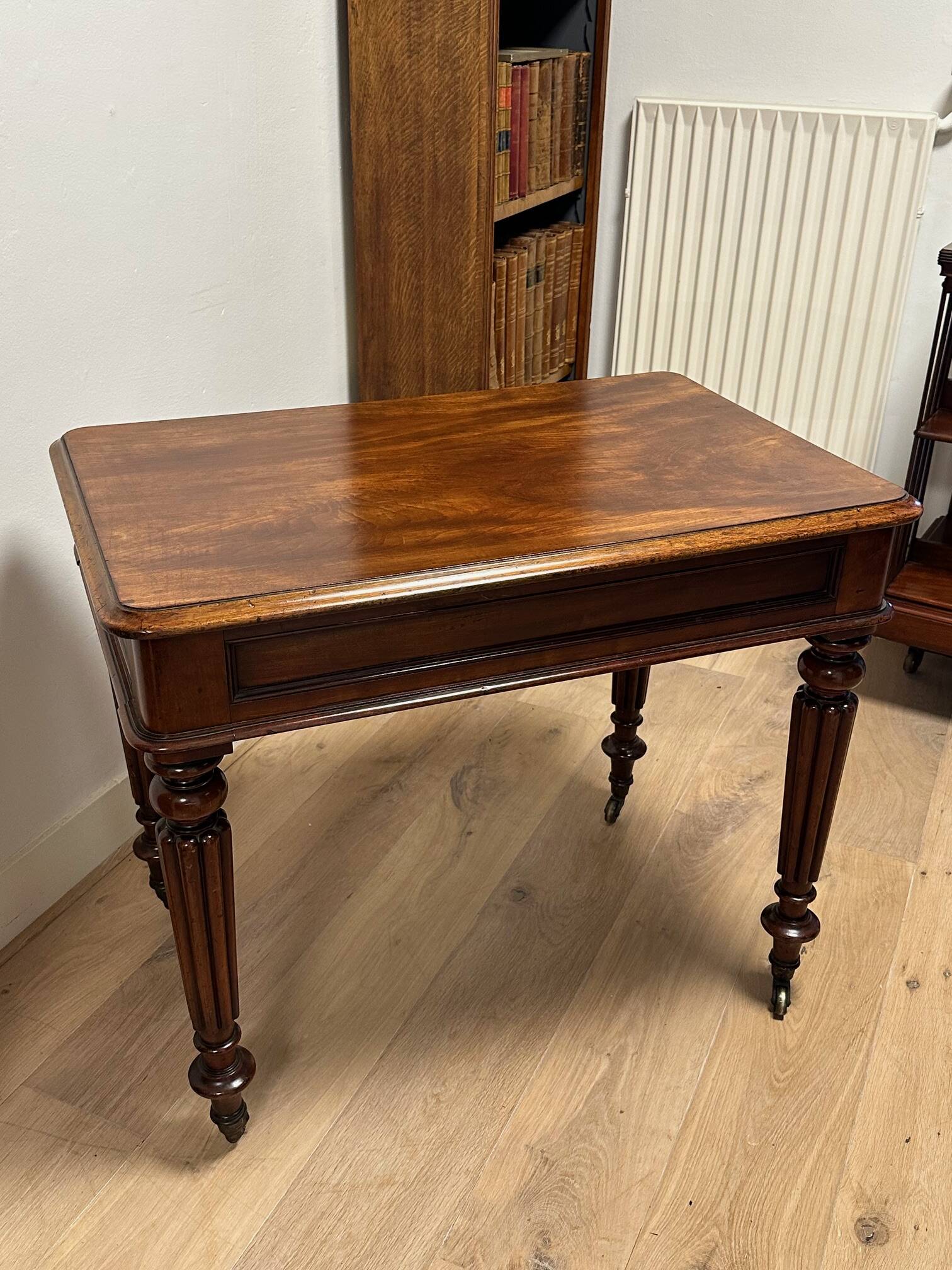 petite table d'écriture / table d'appoint | Selency