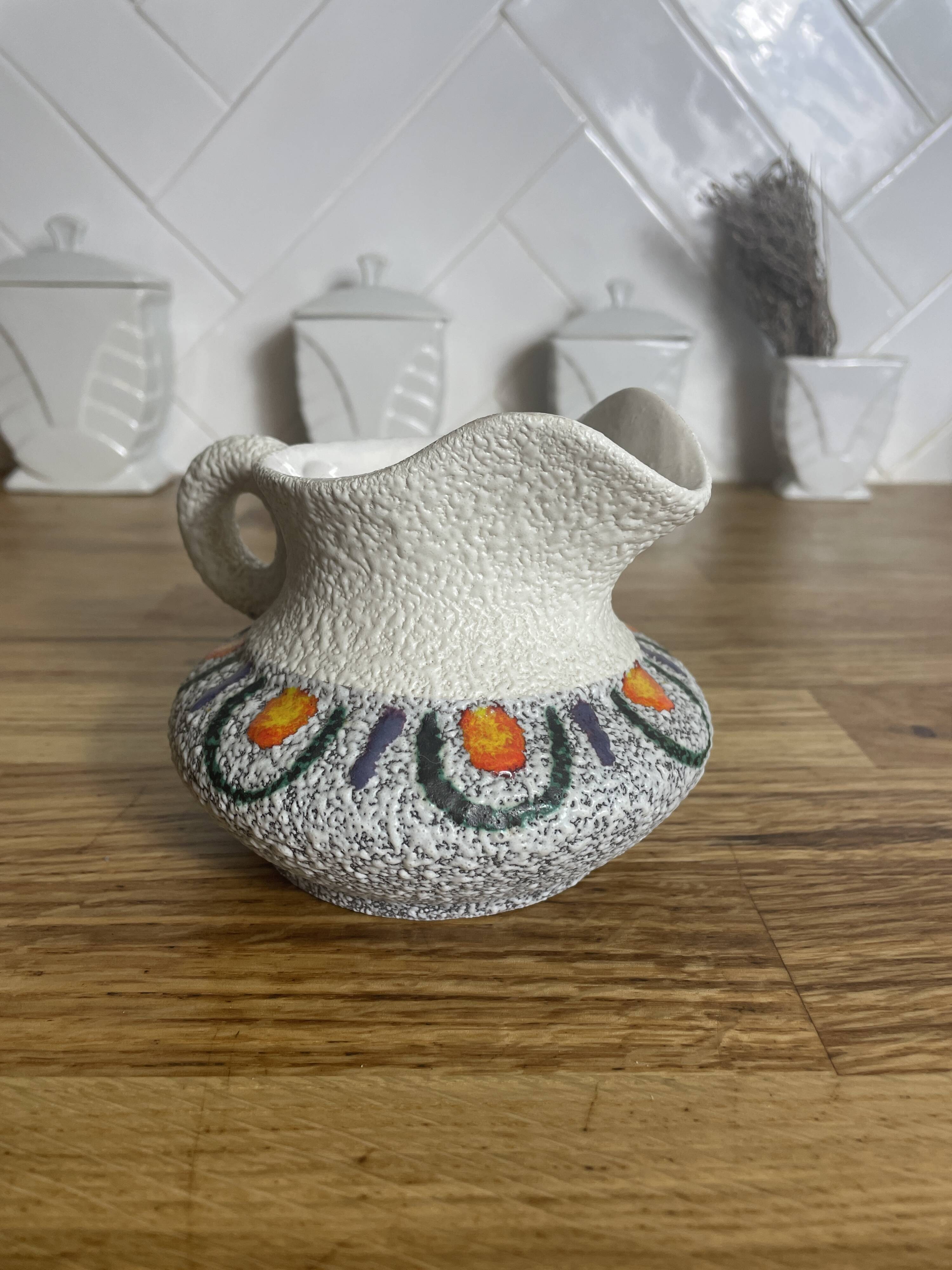 Pichet vintage blanc et multicolore italien Roberto Rigon 1970 | Selency