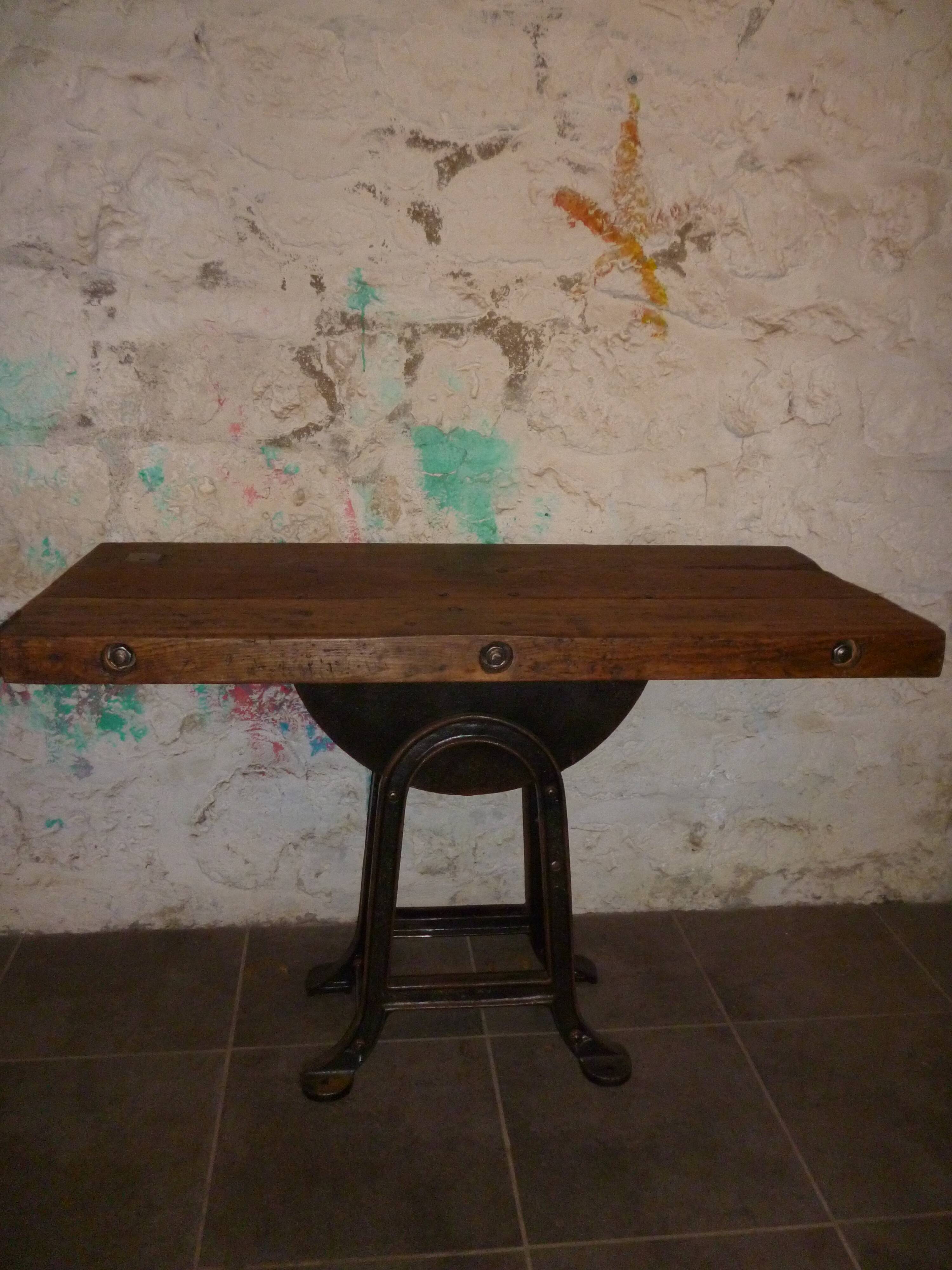 Table console industriel meule a eau | Selency